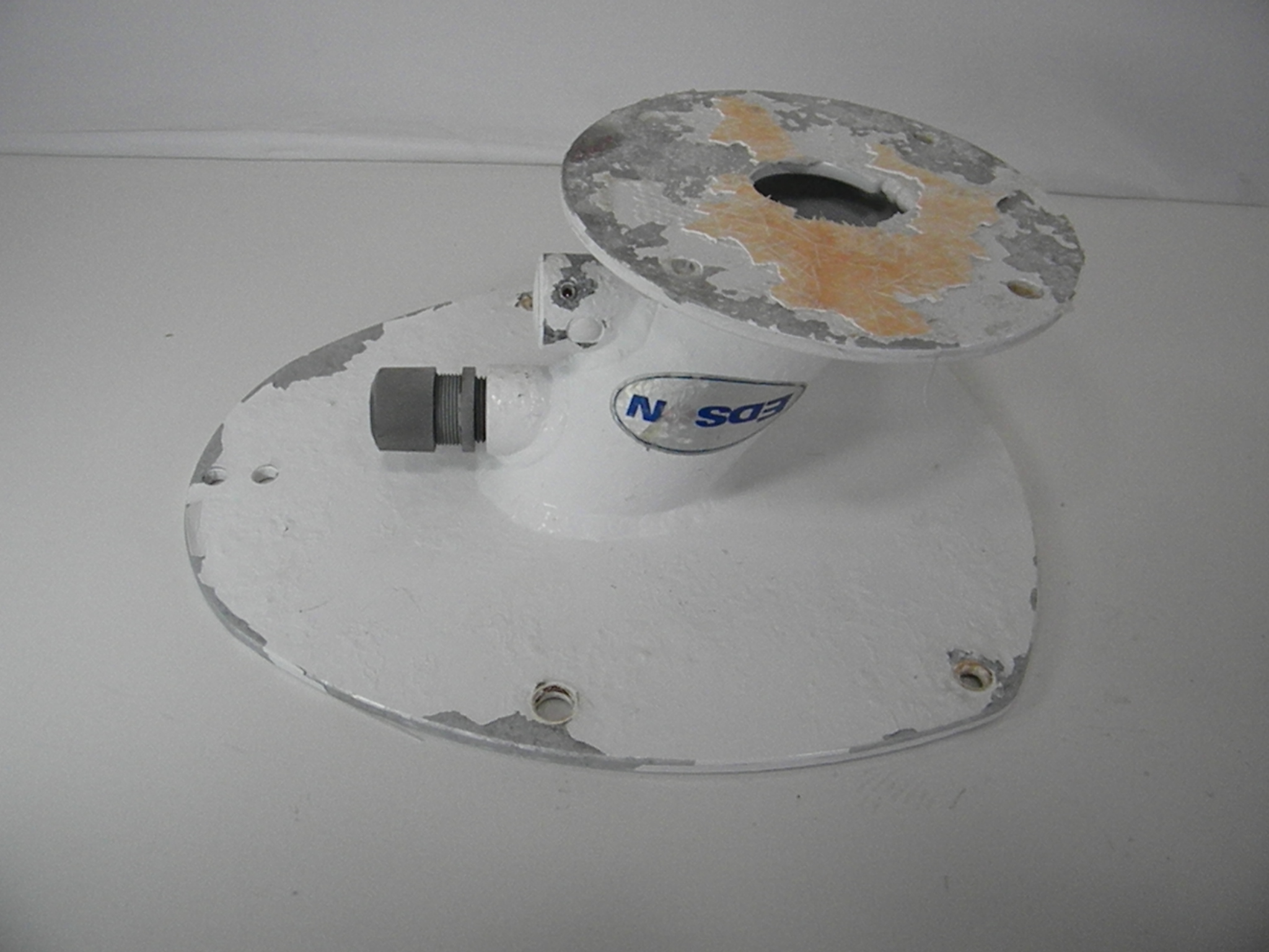 Edson 5" Aft Leaning 4.5 Deg. Forward Tilt Radar Mount for Raymarine 18 ...