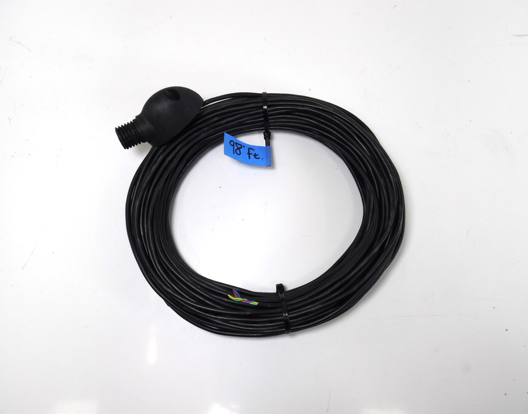 Raymarine - A28162 - 99' ft. (30m) Wind Vane Masthead Cable with Mount ...
