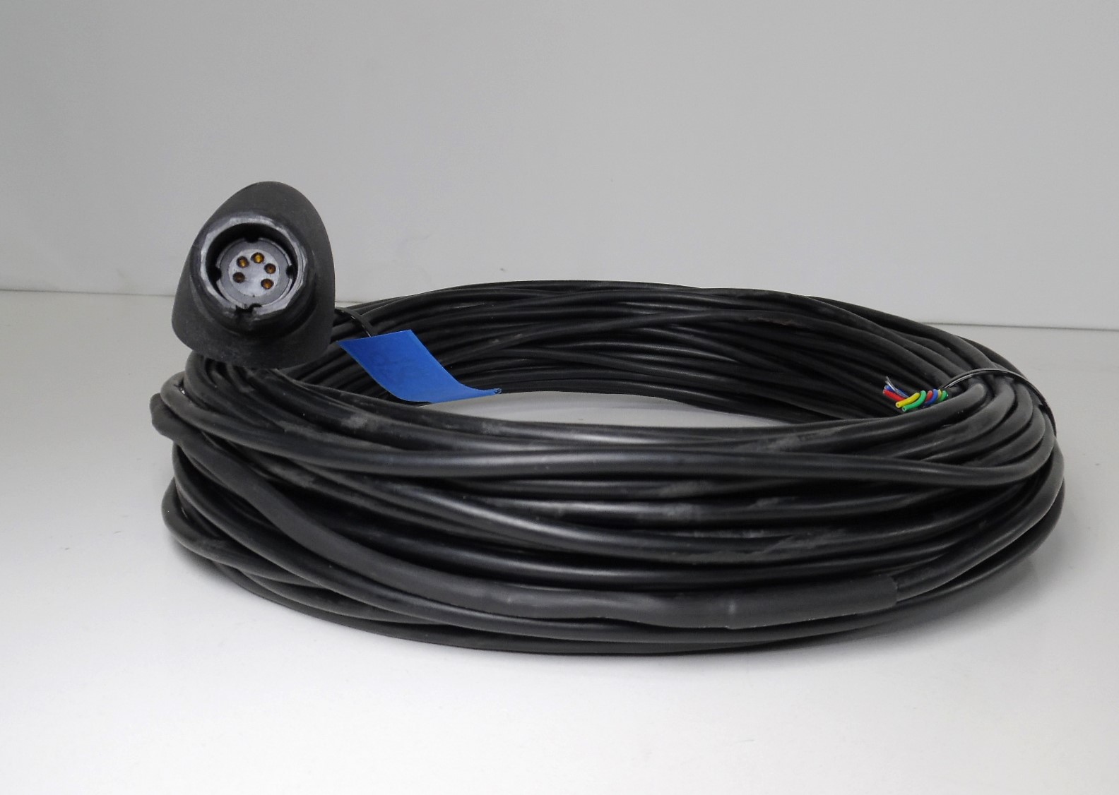 Raymarine - A28162 - 99' ft. (30m) Wind Vane Masthead Cable with Mount ...