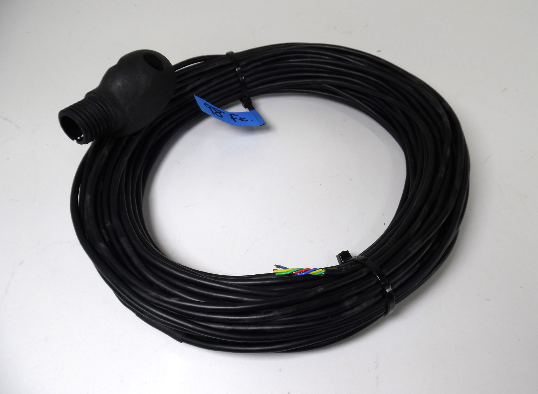 Raymarine - A28162 - 99' ft. (30m) Wind Vane Masthead Cable with Mount ...