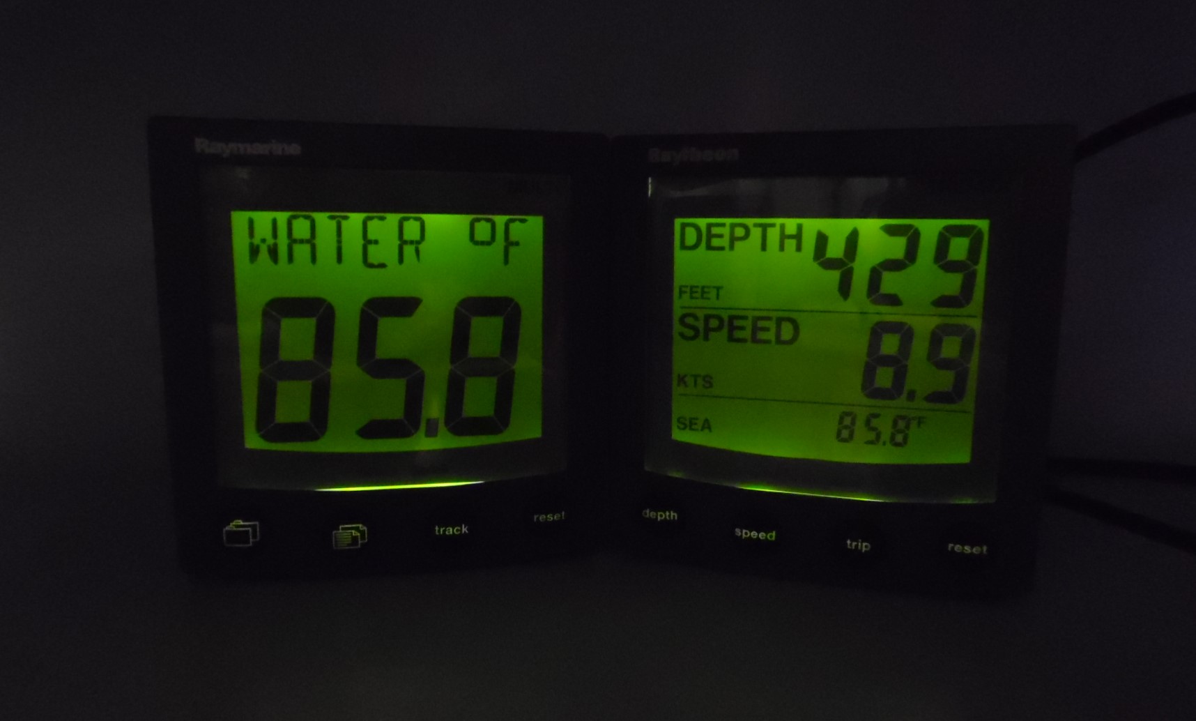 Raymarine ST60 Multi Display w/ Sun Cover and Accessories - A22003 ...