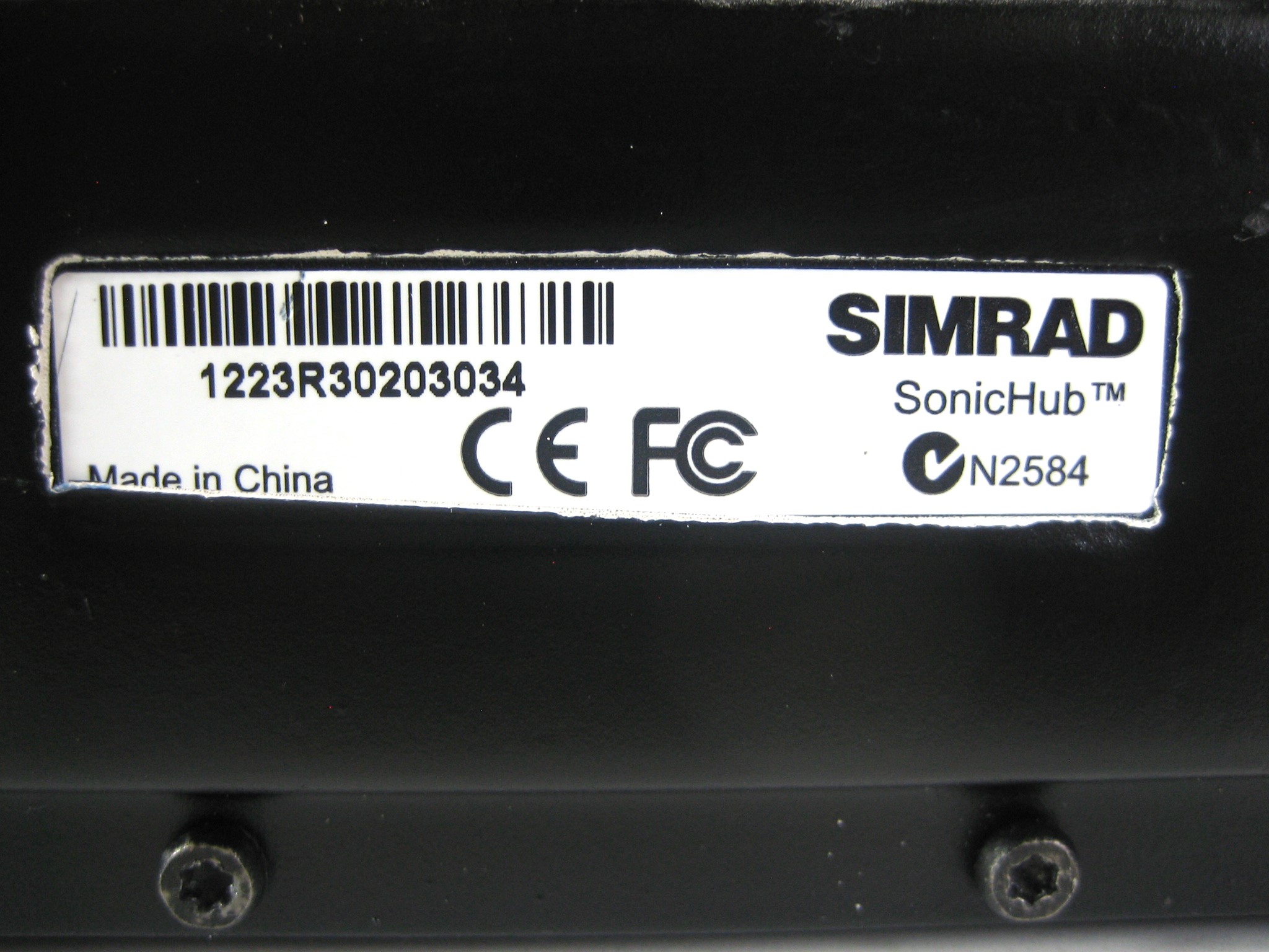 Simrad SonicHub Marine Audio Server & Fusion MS-BT100 - Max Marine ...