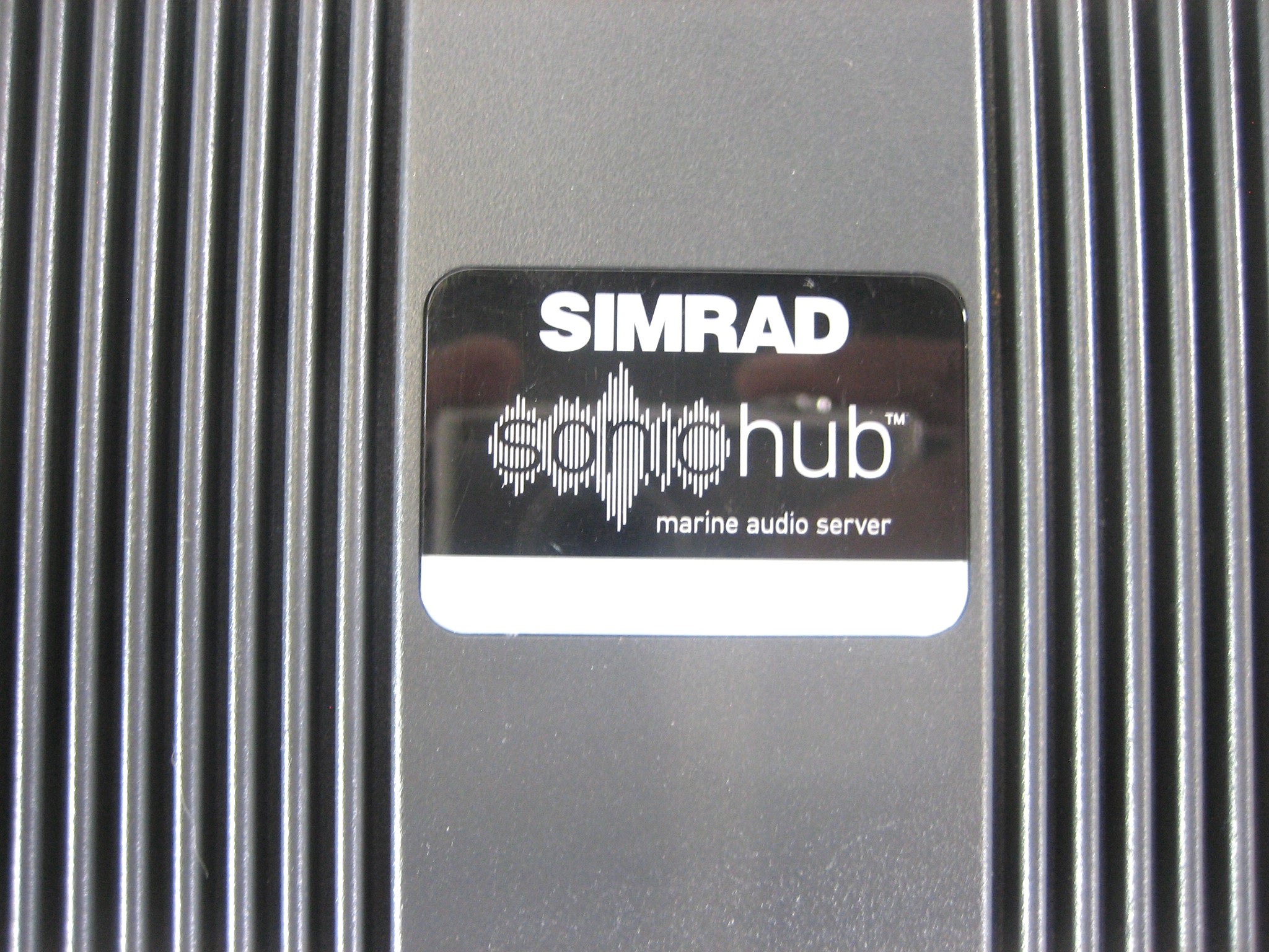 Simrad SonicHub Marine Audio Server & Fusion MS-BT100 - Max Marine ...