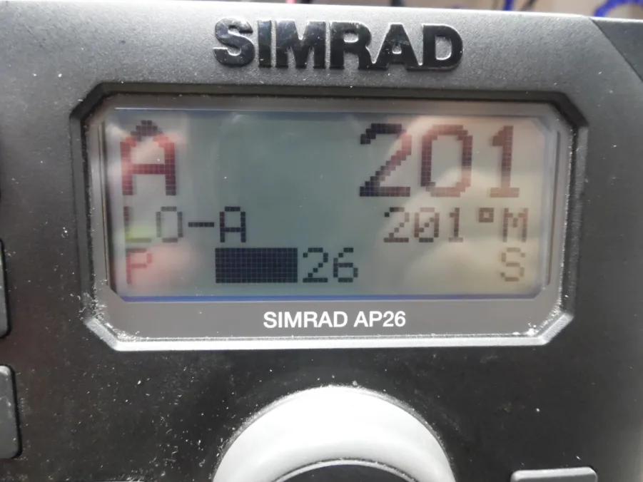 Simrad AP26 Autopilot Control Head 22087910 – 90 Day Warranty - Max ...