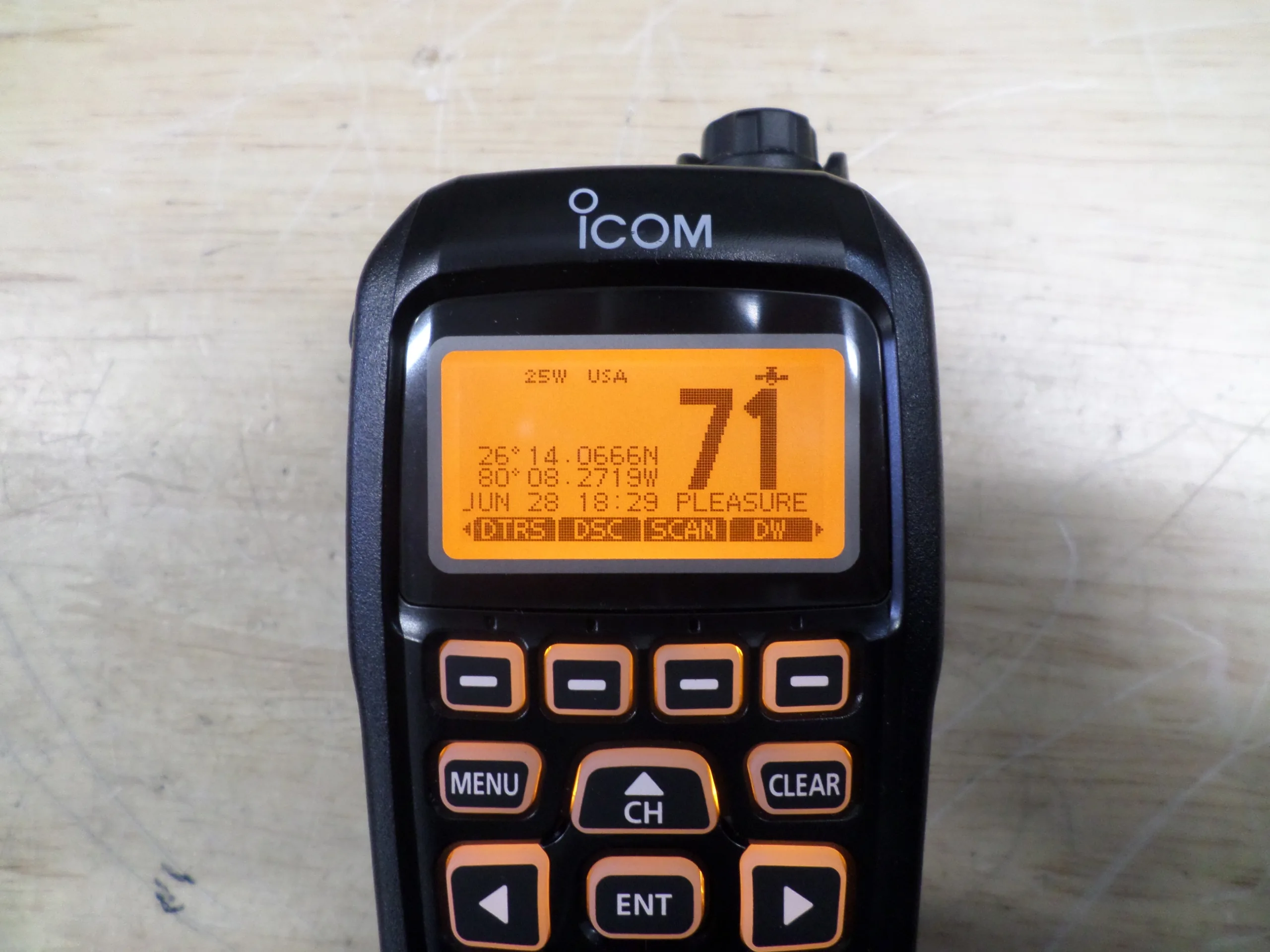 Icom IC-M400BB Black Box Marine VHF Radio With Handset Complete System ...