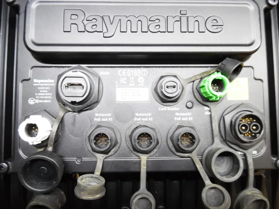 Raymarine gS165 15.4" Glass Bridge Touchscreen Chartplotter - E70185 ...