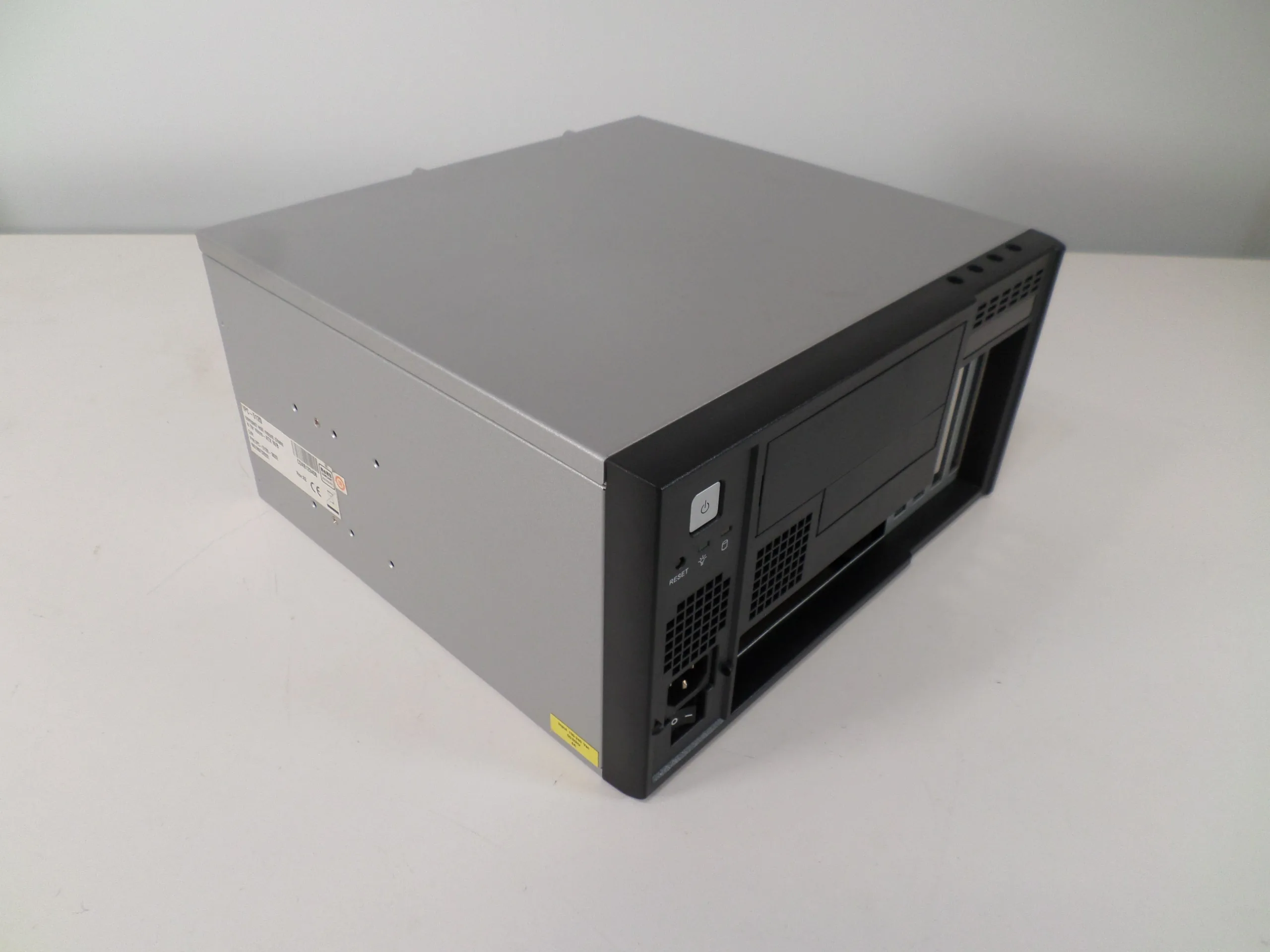 Avantech IPC-5120 Wall mount mATX Computer Case with Power Supply - Max ...