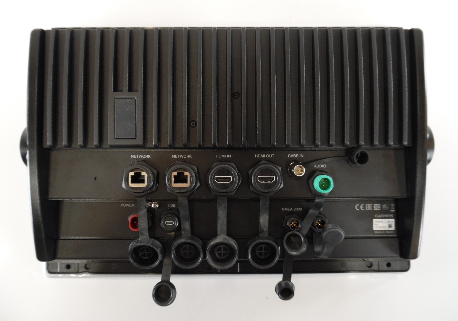 Garmin GPSmap 8616 16″ Touchscreen MFD + Accessories (Tested Good ...