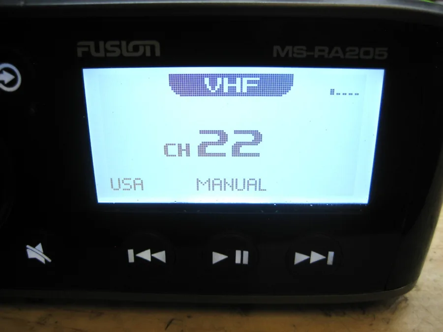 Fusion MS-RA205 Compact Marine Stereo Sirius XM Ready AM/FM/VHF - Max ...
