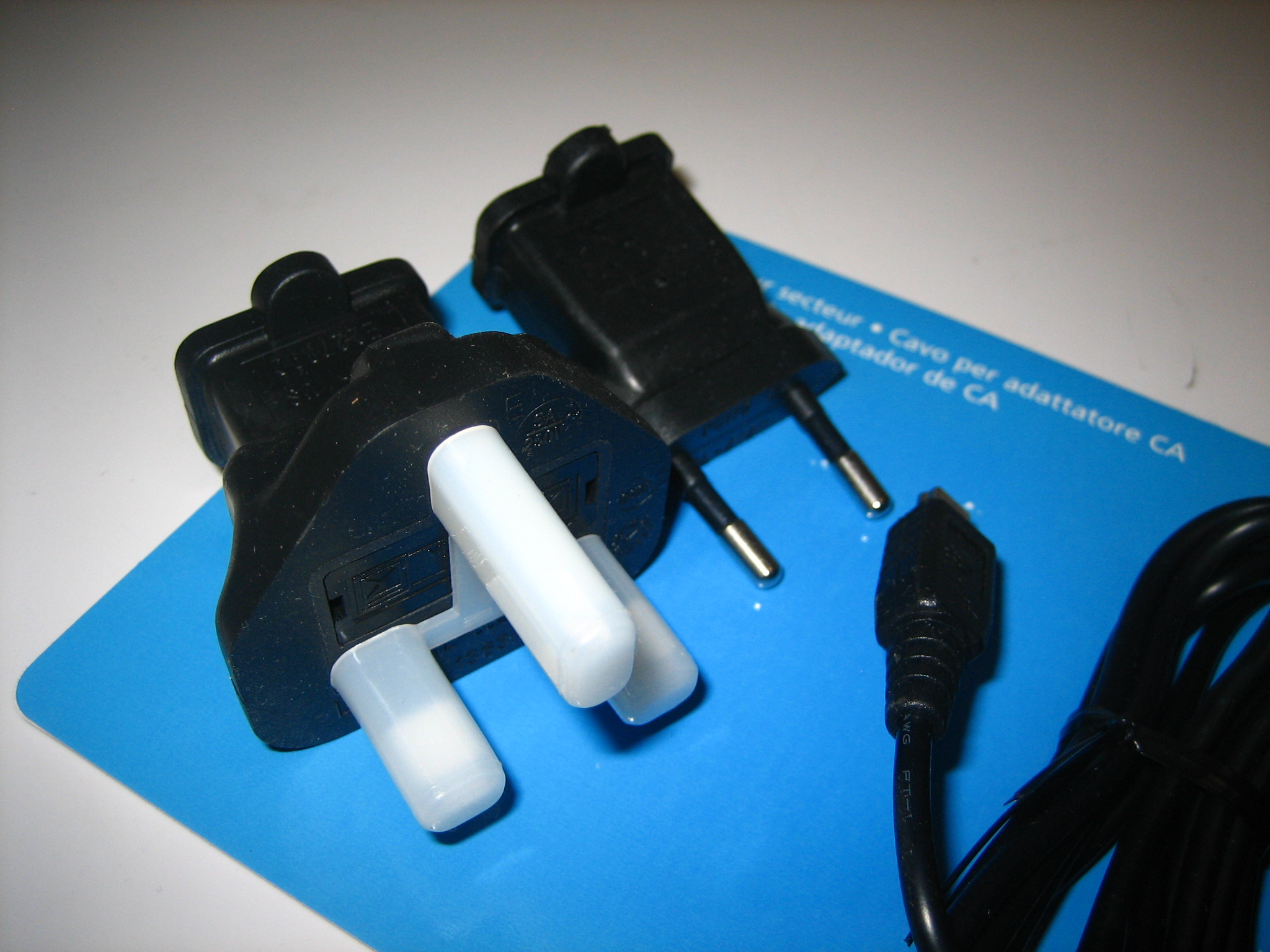 Garmin OEM Genuine AC Adapter Cable w/Int'l Power Adapters for Nuvi 010 ...