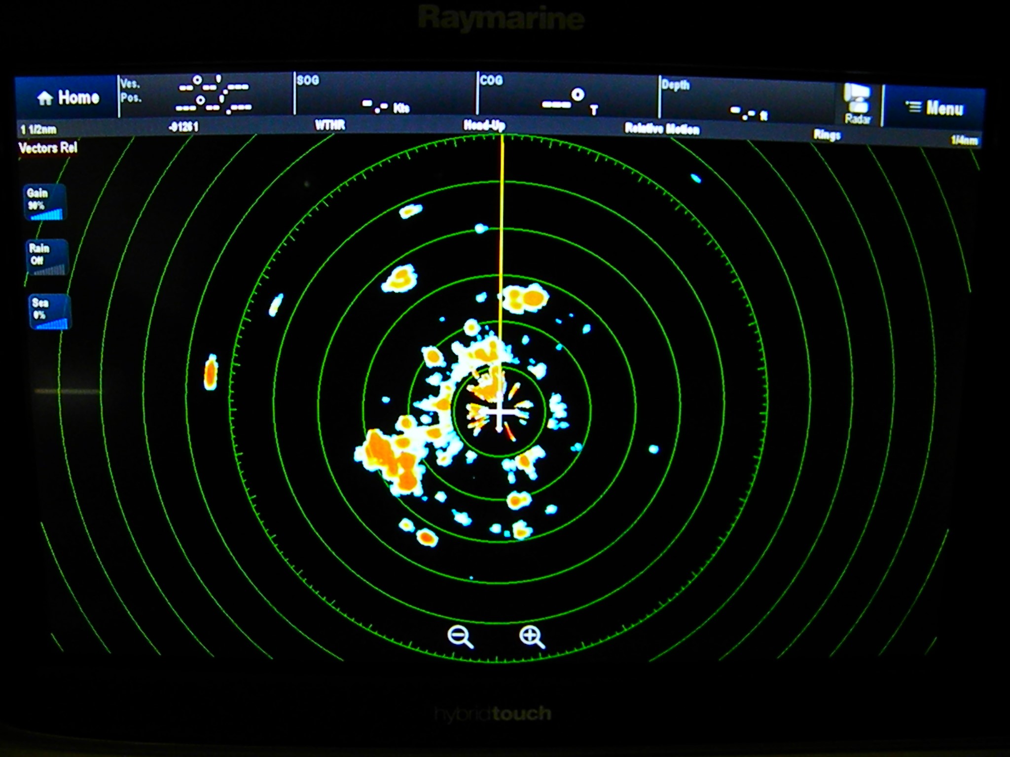 Raymarine Quantum2 Radome Q24D 18″ Radar - E70498 - Great Condition ...