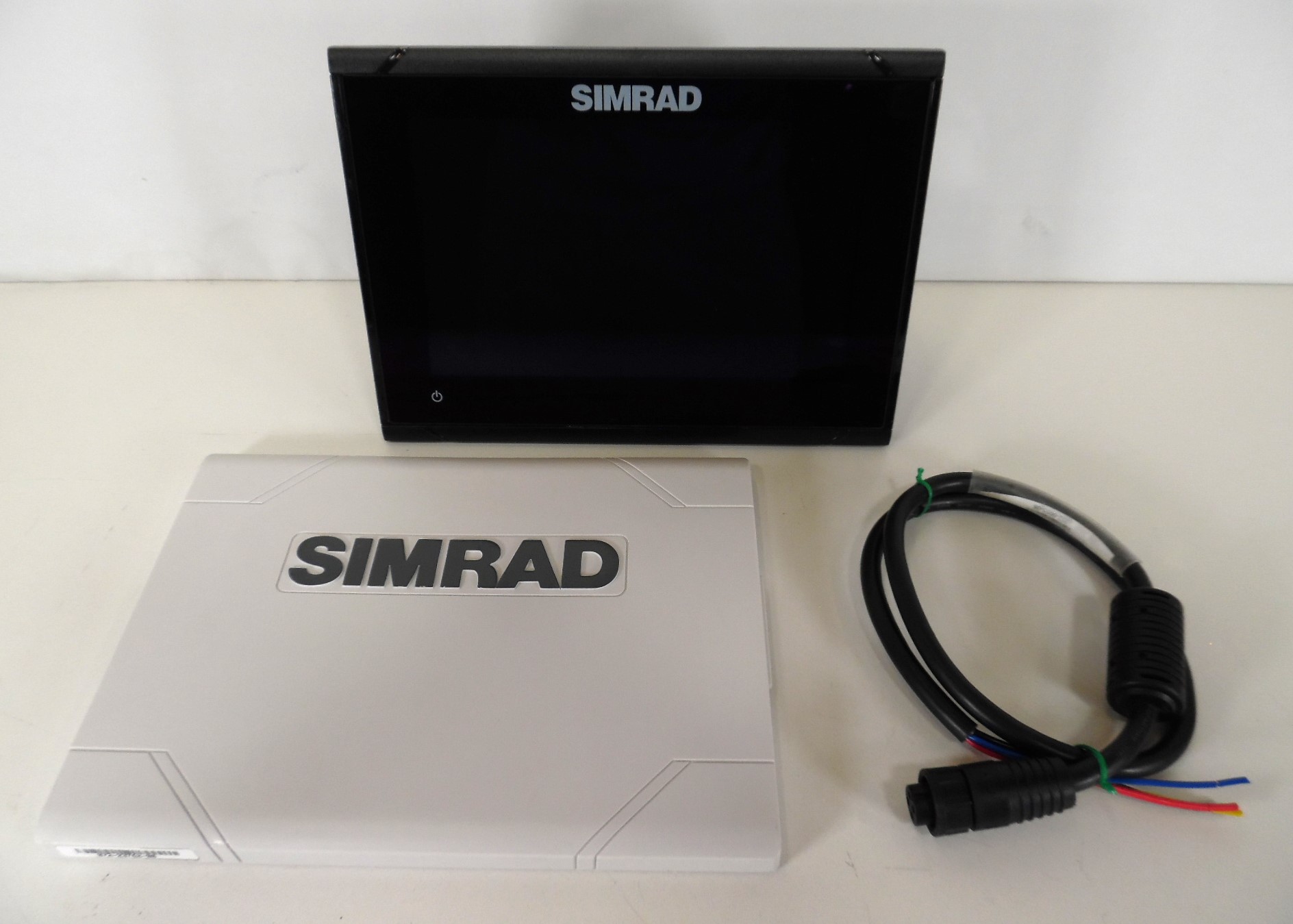 Simrad GO7 XSR MFD W/ Suncover No XDCR Tested Good (90 Day Warr) - Max ...