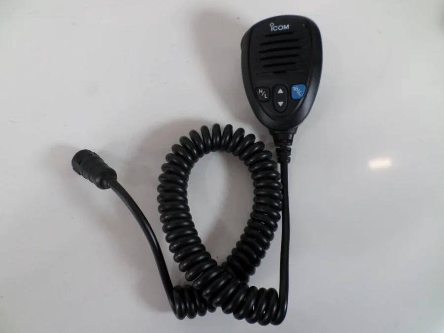Icom IC-M605 Submersible Marine VHF Two Way Radio with Mic - Max Marine ...