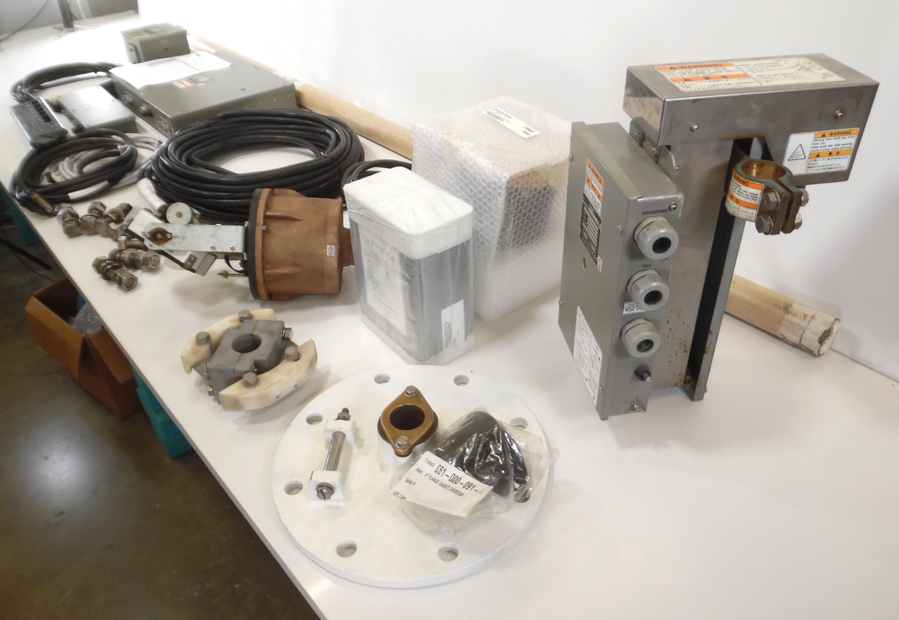 Furuno CH300BBH/325 85/215 kHz Searchlight Sonar *COMPLETE* - 24VDC ...