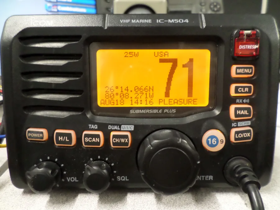 Icom IC-M504A Marine DSC VHF Transceiver with Front Attached Microphone ...