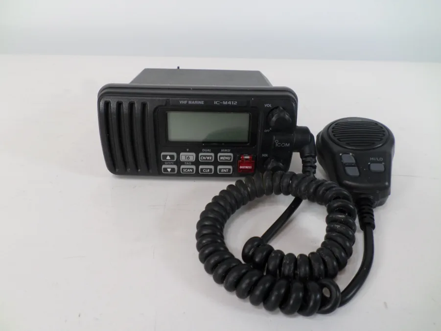 Icom IC-M412 Compact DSC Marine VHF Radio - *Tested* - Max Marine ...