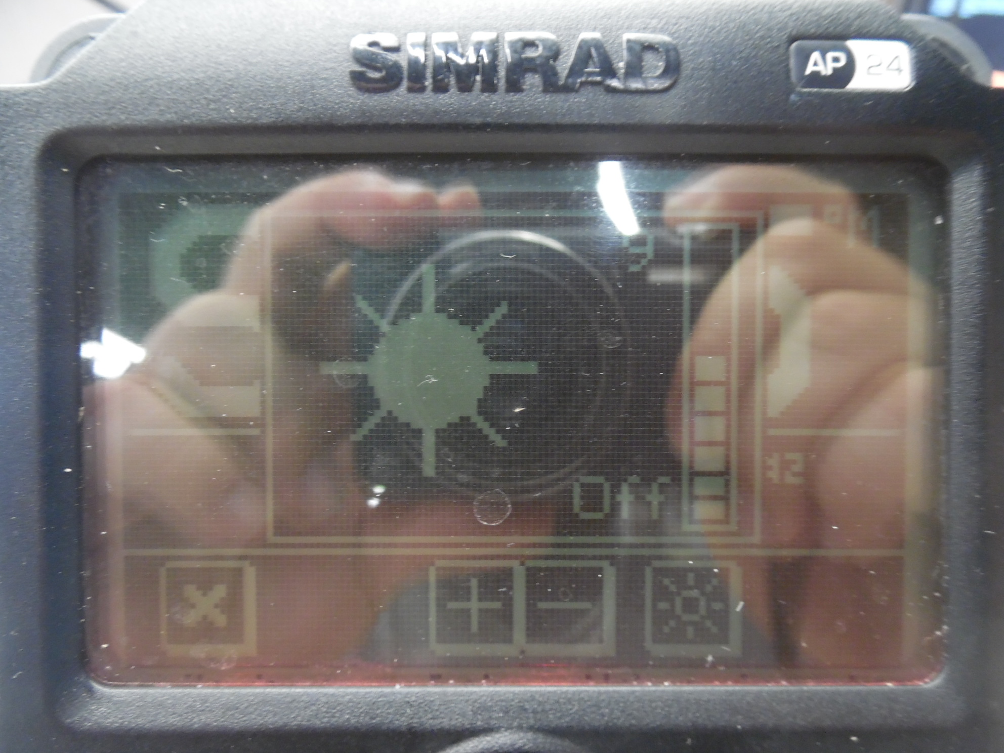 Simrad AP24 Autopilot Control Head 22096614 - Max Marine Electronics