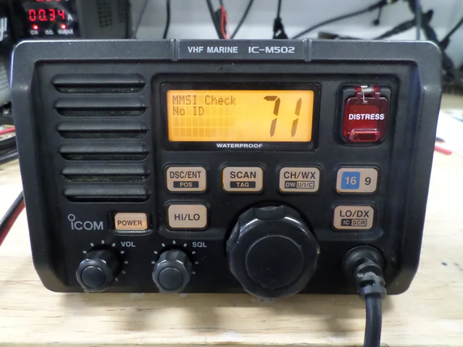 Icom IC-M502A DSC Marine VHF Radio with Attached Mic - *Tested* - Max ...