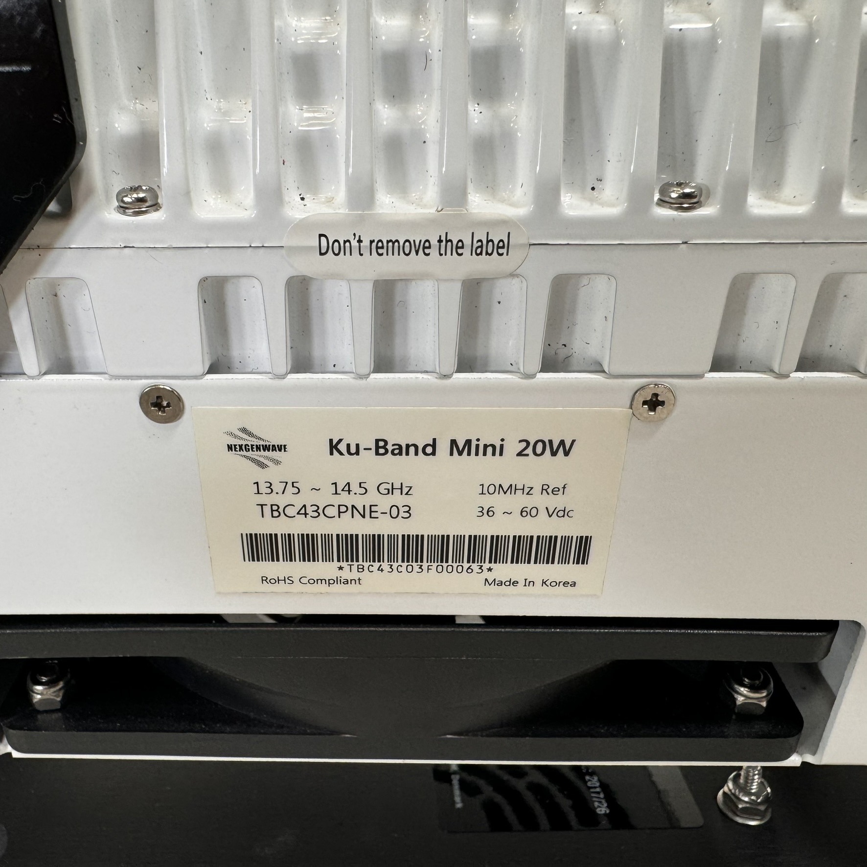 Cobham Explorer 3075 0.75m Ku-Band Manual Fly-Away Antenna System 20w ...