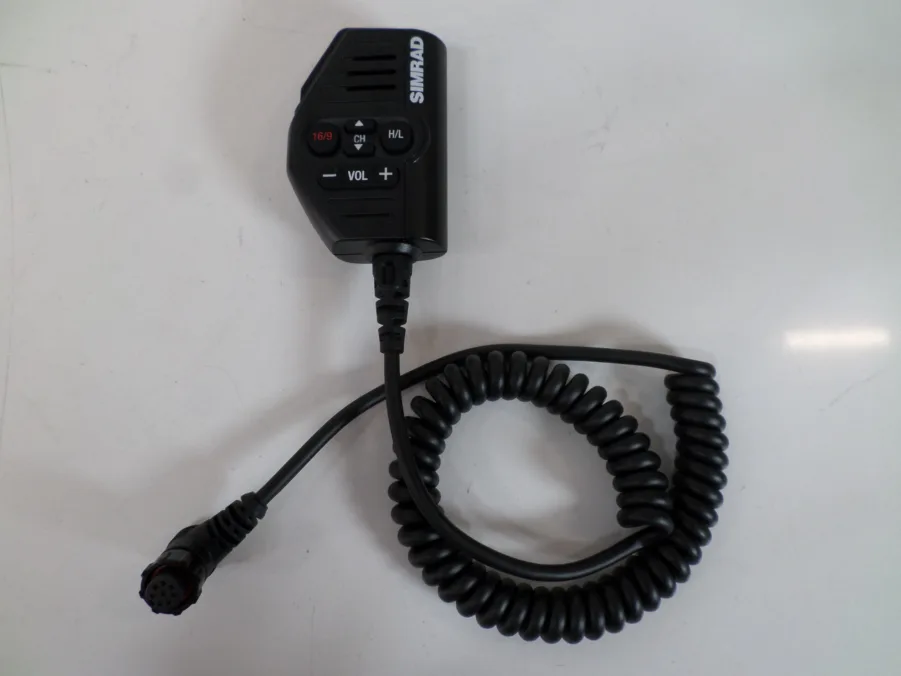 Simrad RS40 Marine DSC VHF Radio with Integrated Hailer -Tested- Max ...