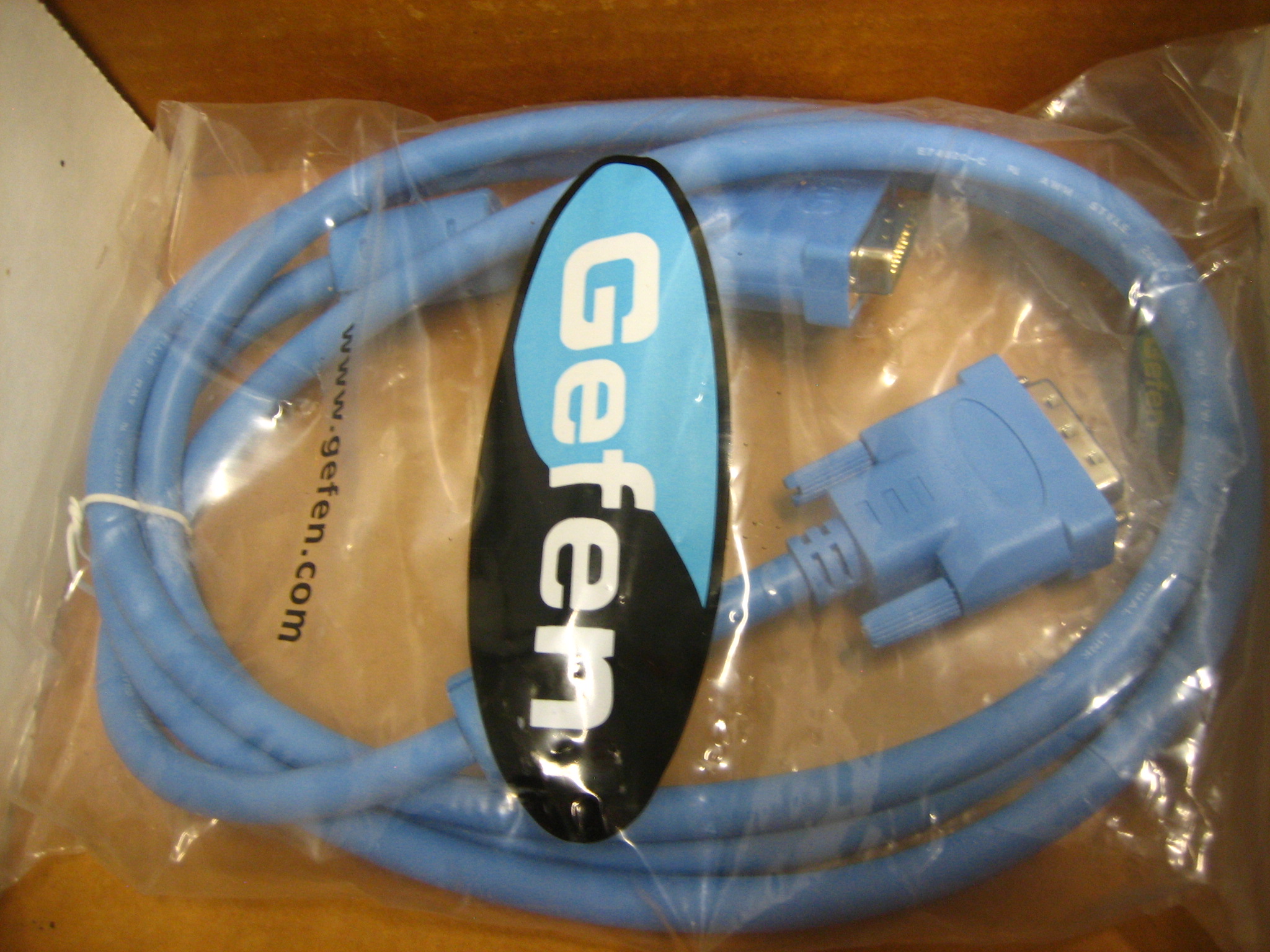 Gefen DVI to VGA Converter Conversion *NEW OPEN BOX* EXT-DVI-2-VGA-CO ...