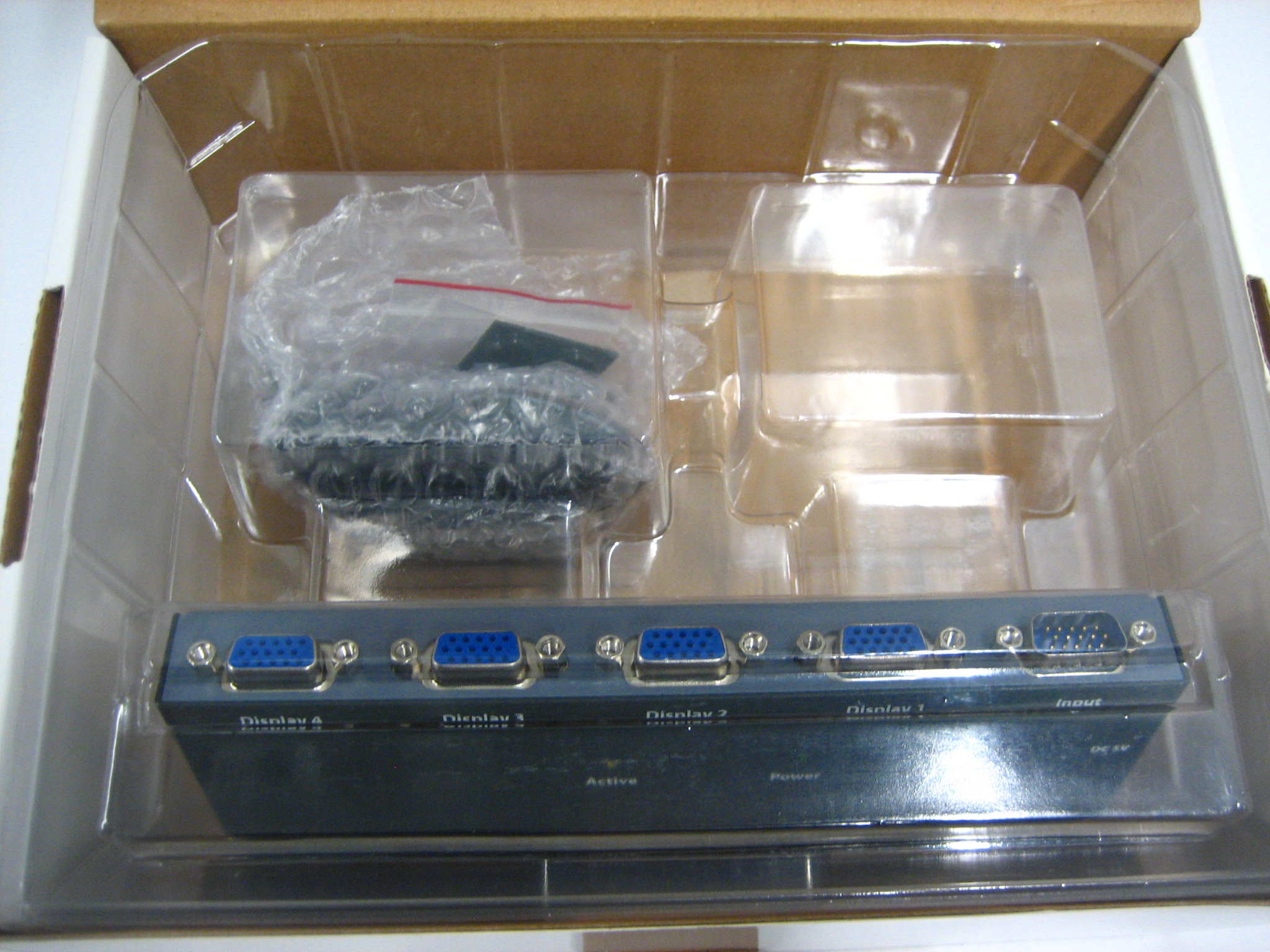 Startech ST124PRO 4 Port High Resolution VGA Video Splitter NEW ...