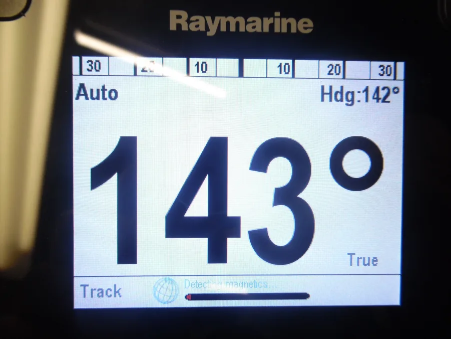 Raymarine EV-400 T70162 Evolution Autopilot System - Max Marine Electronics