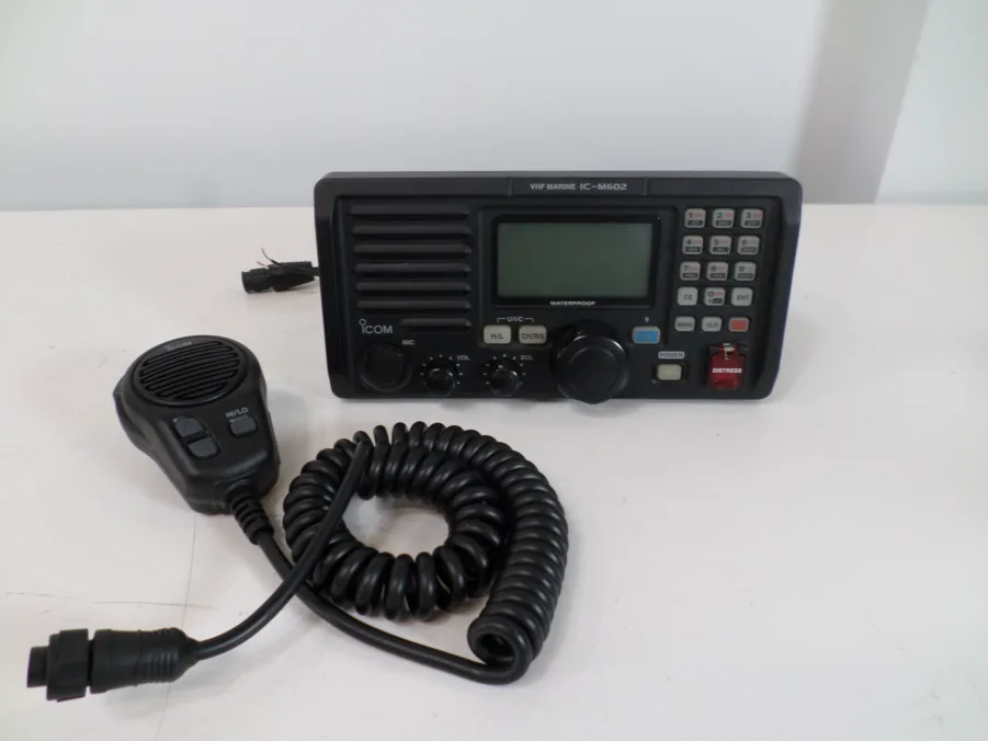 ICOM IC-M602 Marine DSC VHF Radio With Remote Mic Setup W/HM-126 ...