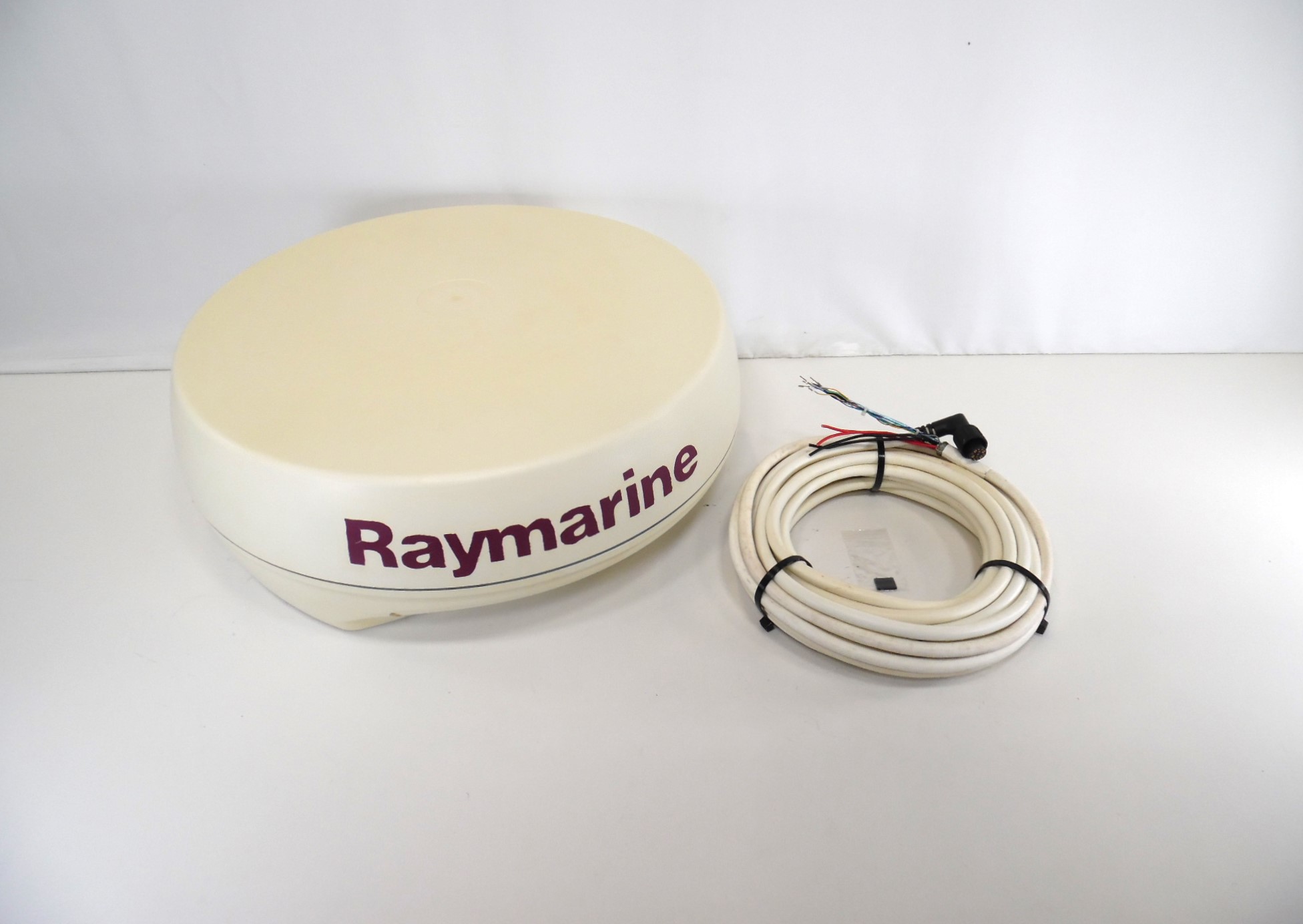 Raymarine - M92652-S - 4kW 24" Analog Radar Scanner Dome with 44ft ...