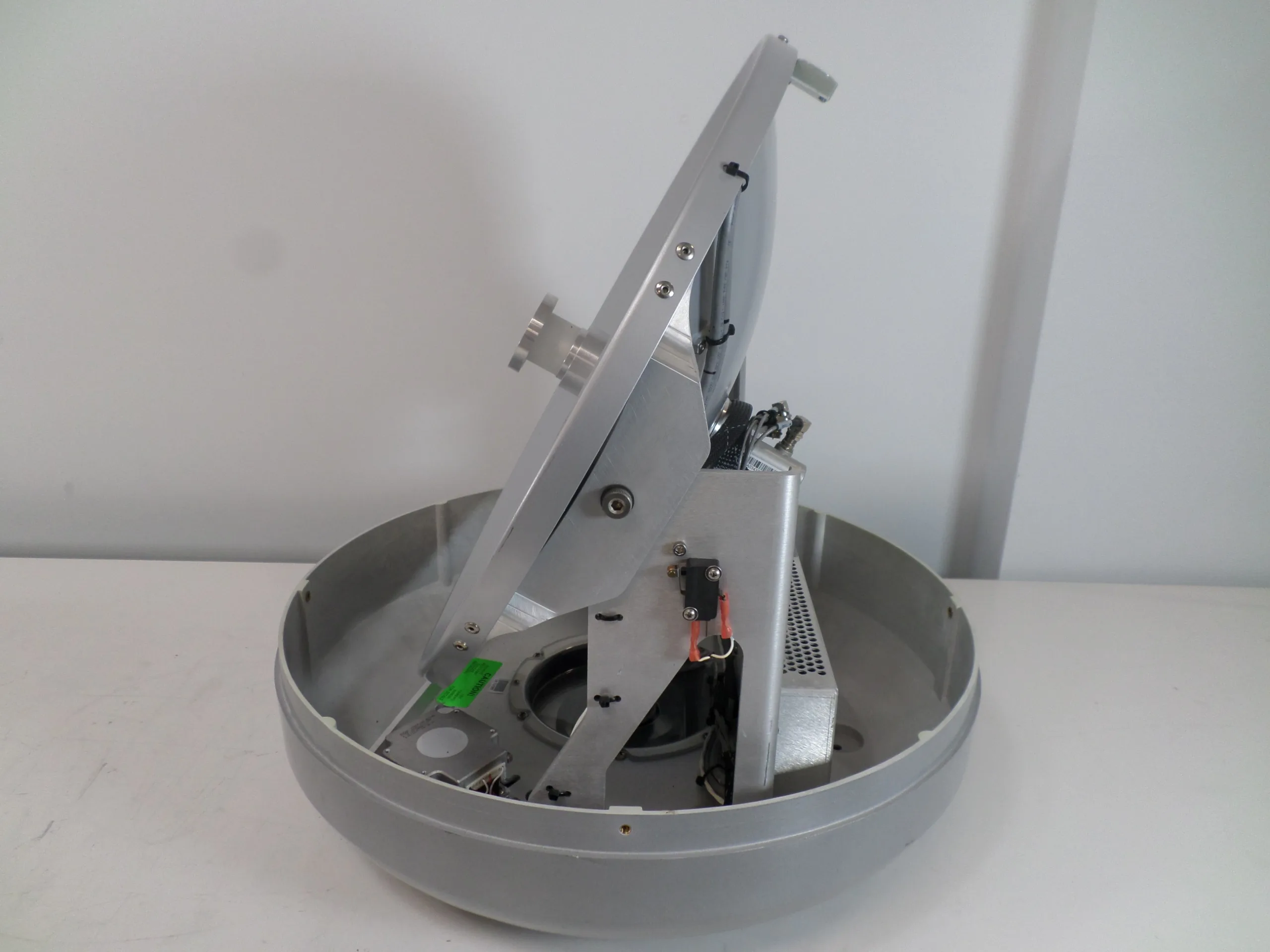 KVH TracVision TV5 Complete Marine Satellite Tracking System with TV ...