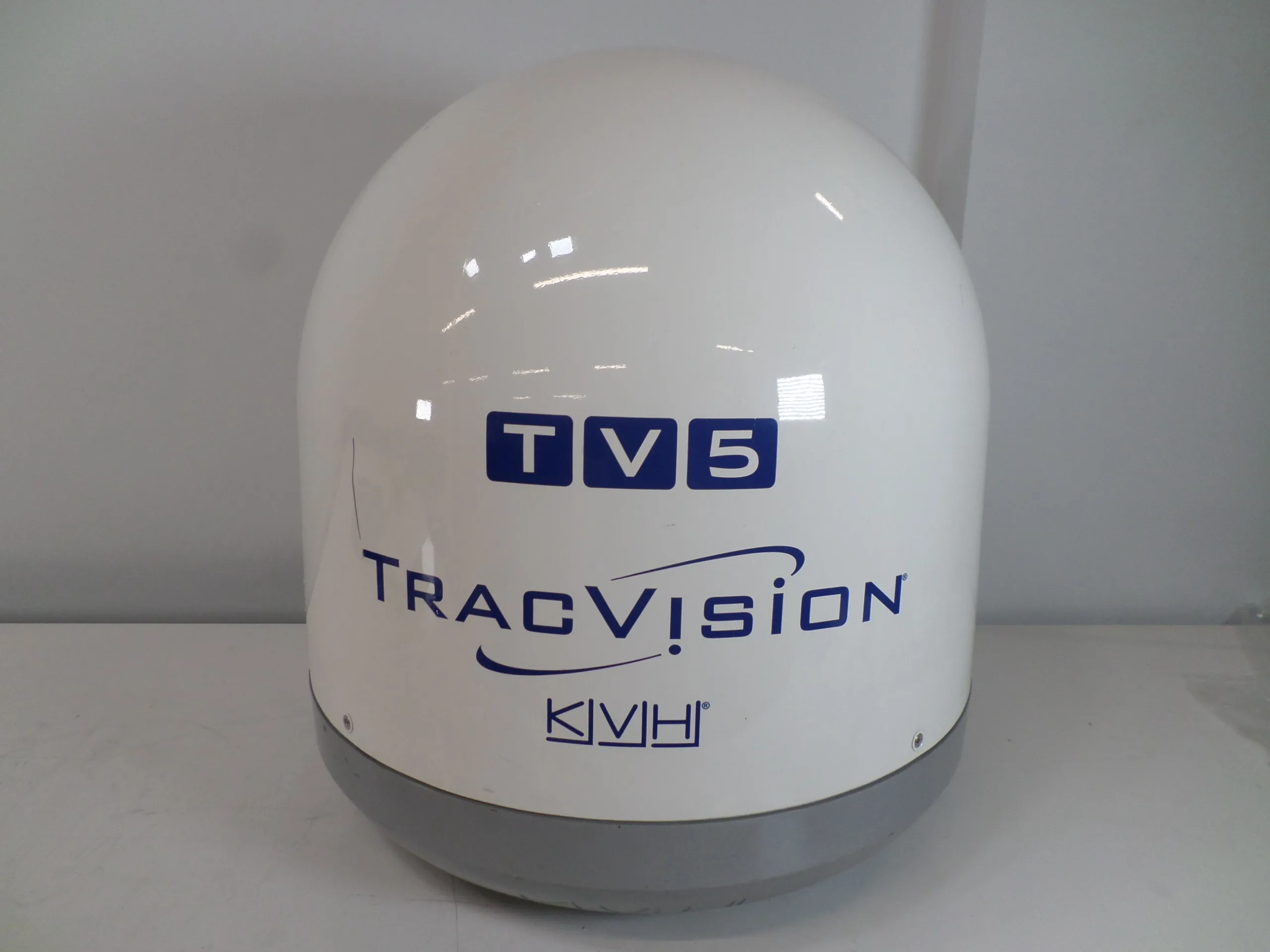 KVH TracVision TV5 Complete Marine Satellite Tracking System with TV ...