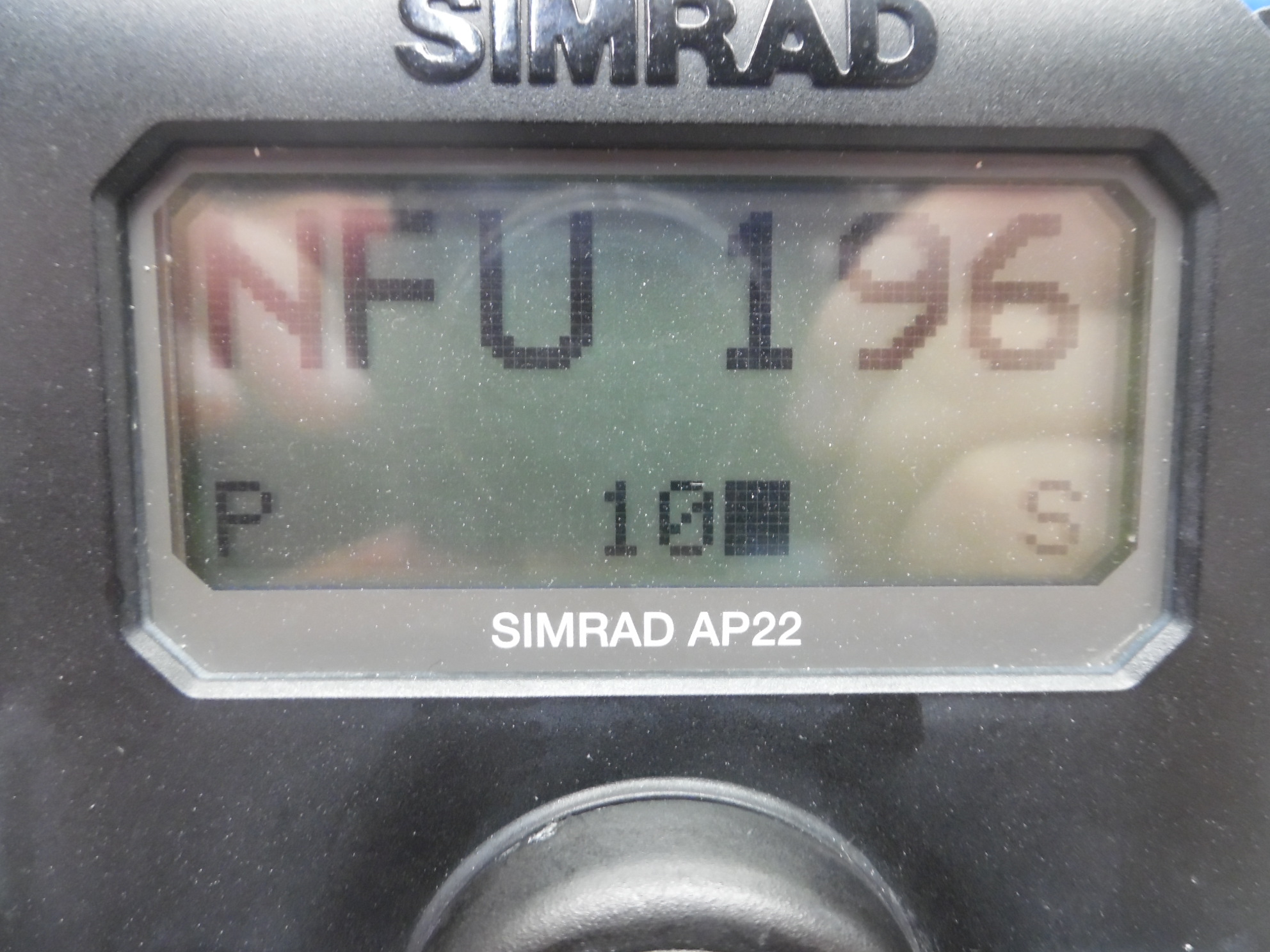Simrad AP22 Autopilot Control Head PN 22085849 - Max Marine Electronics