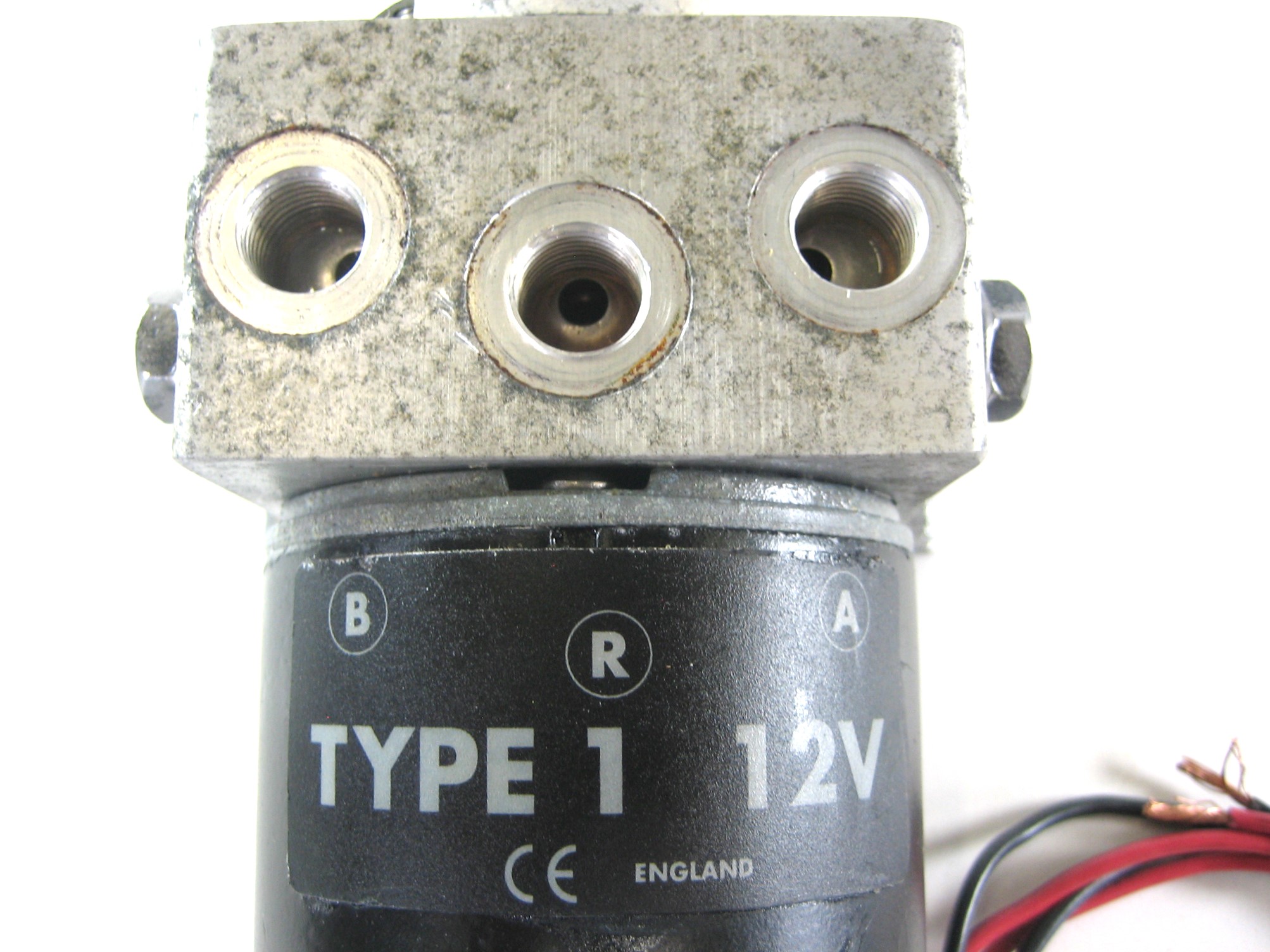 Raymarine M81120 Type 1 12V Reversible Hydraulic Autopilot Pump Tested ...