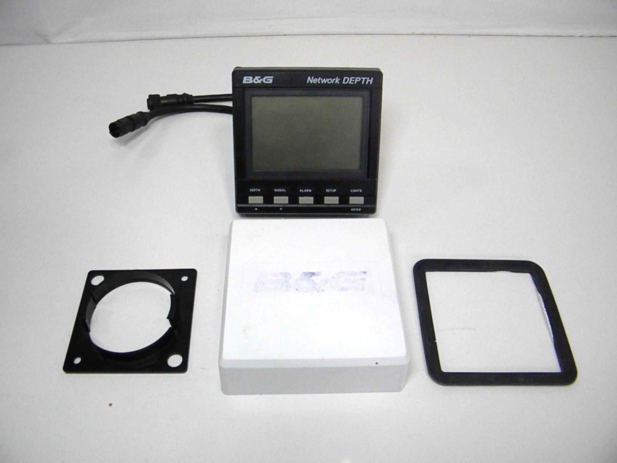 B&G Network Depth Instrument w/ Sun Cover 610-00-021 -*Rebuilt LCD* MME ...