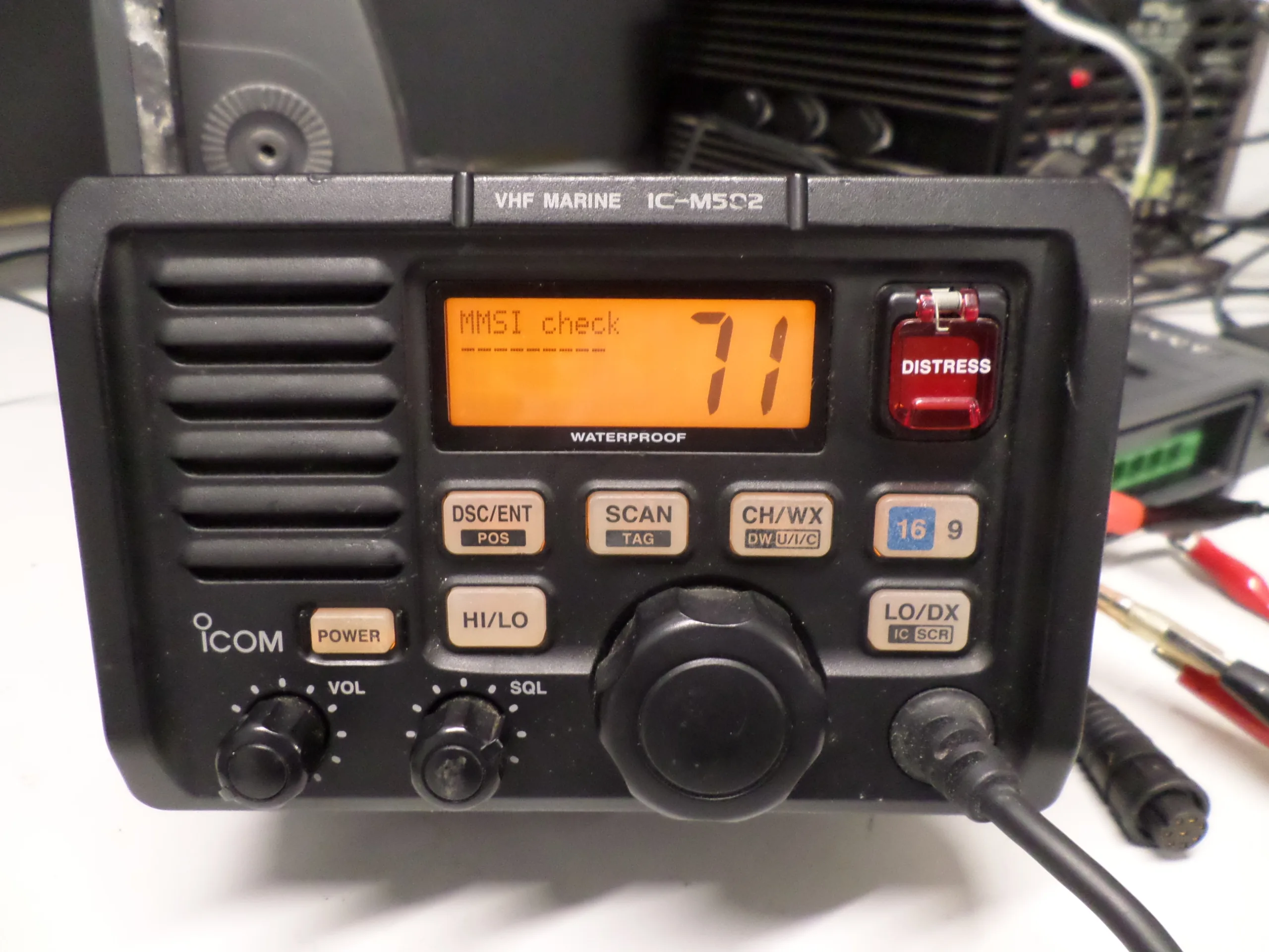 Icom IC-M502 DSC Marine VHF Radio W/ Attached Mic And Mounting Bracket ...