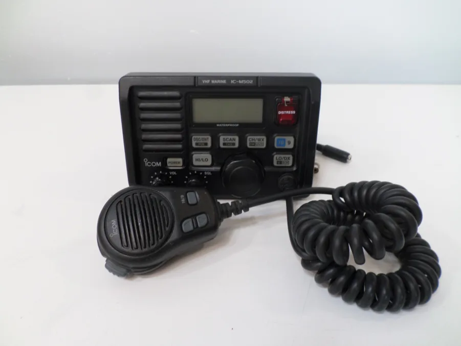 Icom IC-M502A Marine DSC VHF Radio with Attached Mic - *Tested* - Max ...