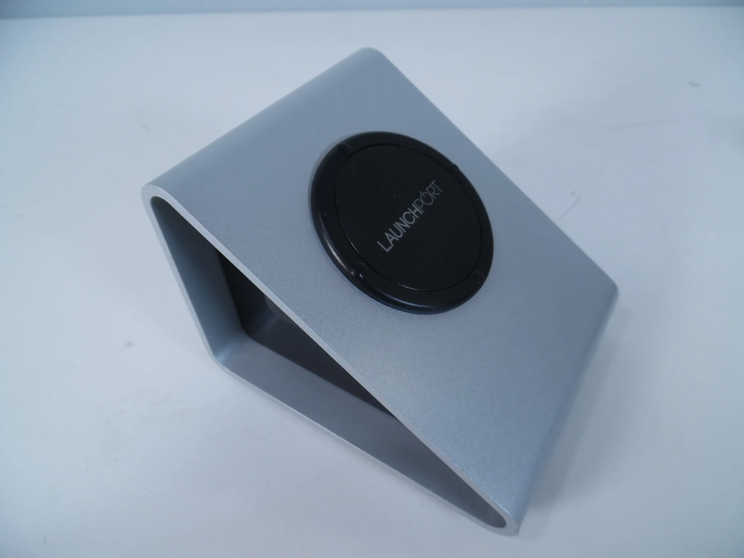 iPort Launchport iPad Wireless Charging Base - Base W/ Power Supply ...