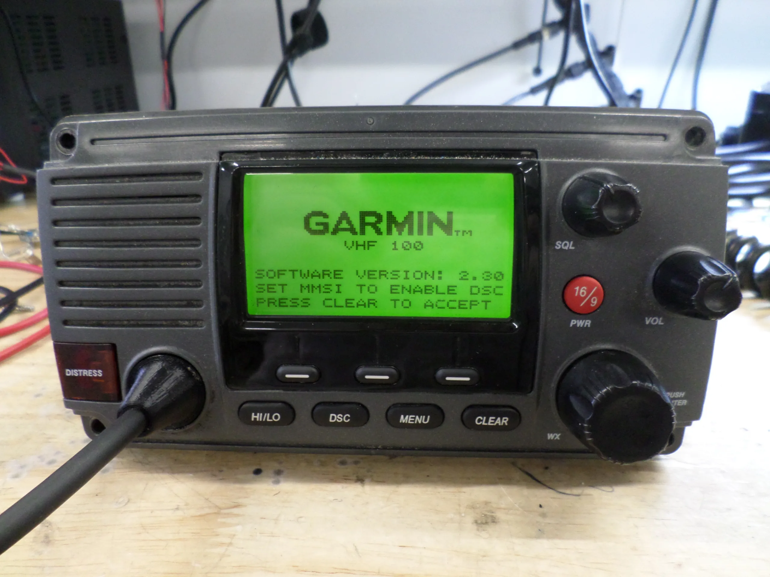 Garmin VHF 100 DSC Marine Radio - *With Rebuilt Handset*-Working - Max ...
