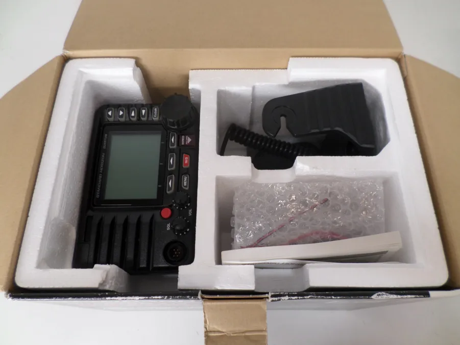 Standard Horizon Quantum GX6000 DSC Marine Radio -NEW- Open Box - Max ...