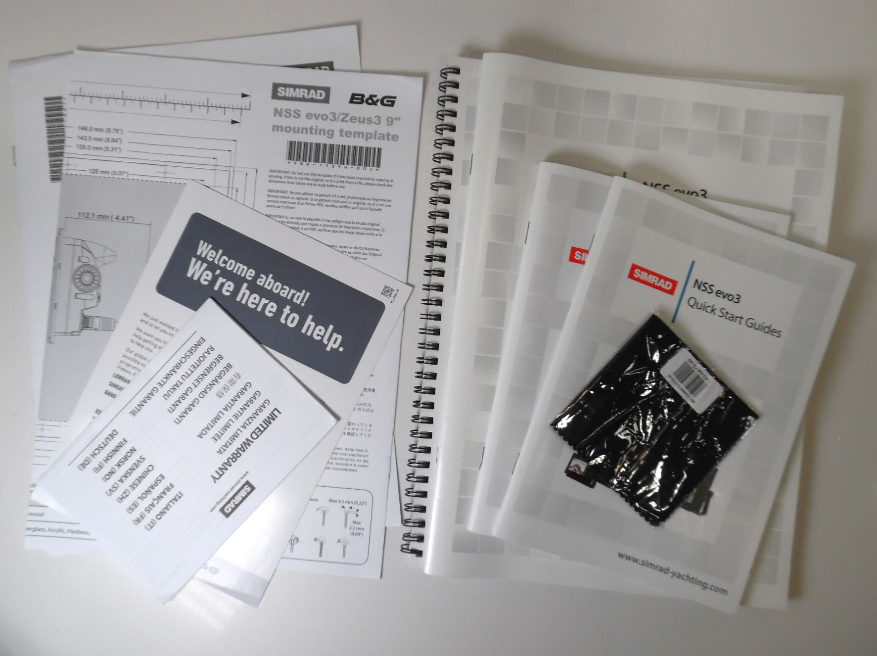 Simrad NSS9 Evo3 9" Touchscreen MFD Chartplotter (Tested Good) 90-Day ...