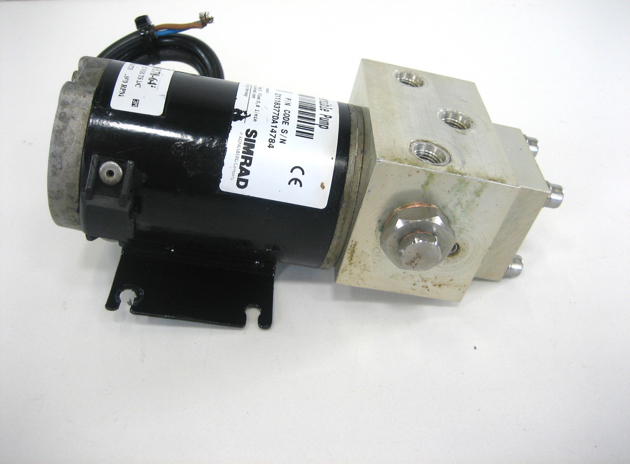 Simrad RPU80 12V Hydraulic Reversible Autopilot Pump Fully Tested 90 ...