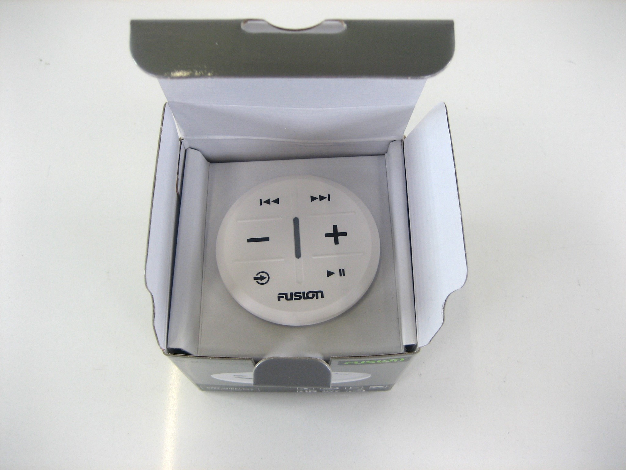 Fusion MS-ARX70W Ant Wireless Stereo Remote (White) New Open Box Tested ...