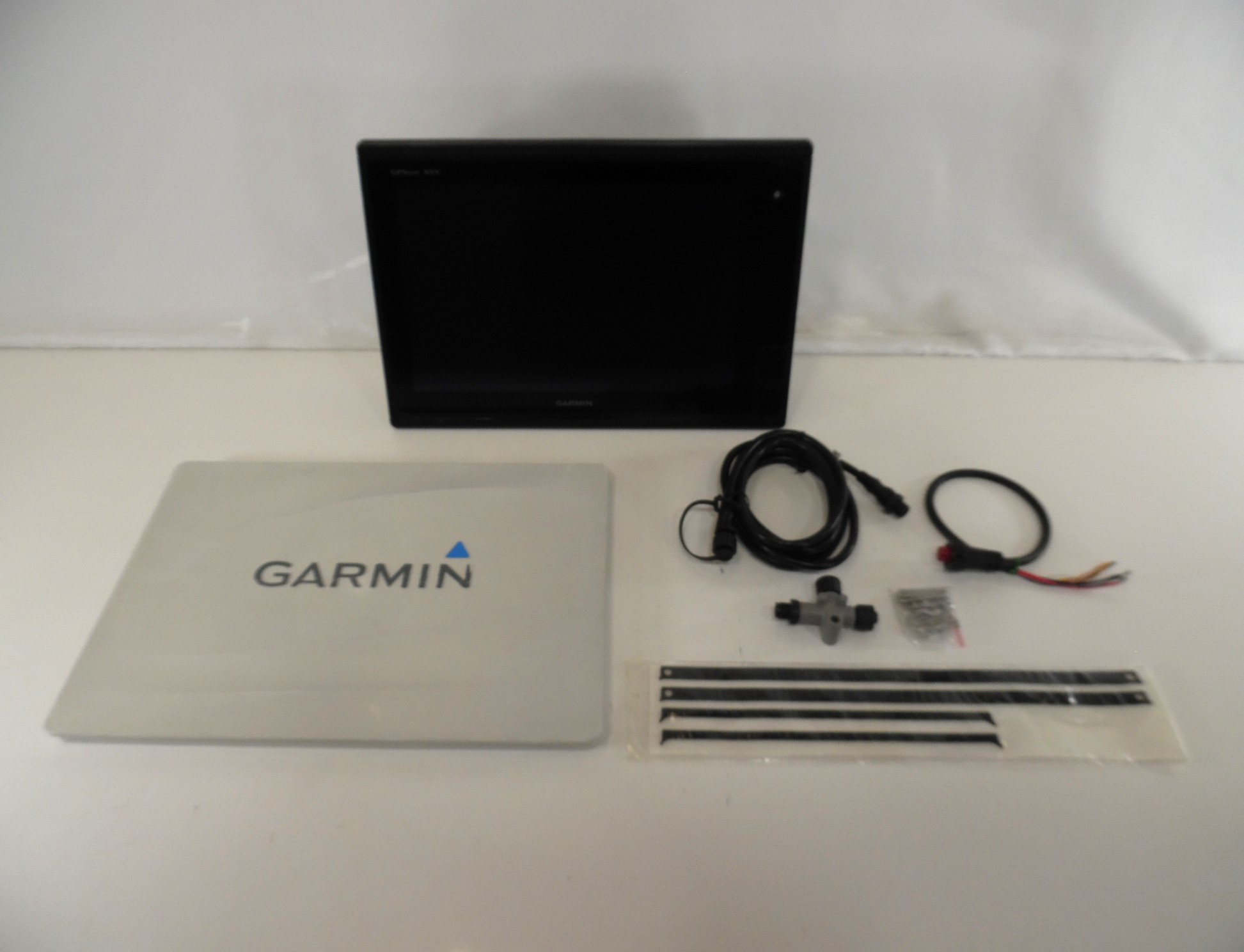 Garmin GPSMAP 7612XSV Display + Cables W/ Suncover (TESTED GOOD) - Max ...