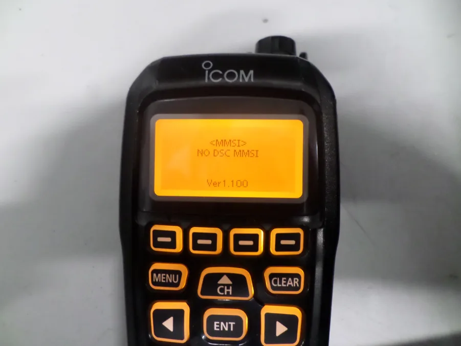 Icom IC-M400BB Black Box VHF Transceiver With HM-195B Handset Complete ...