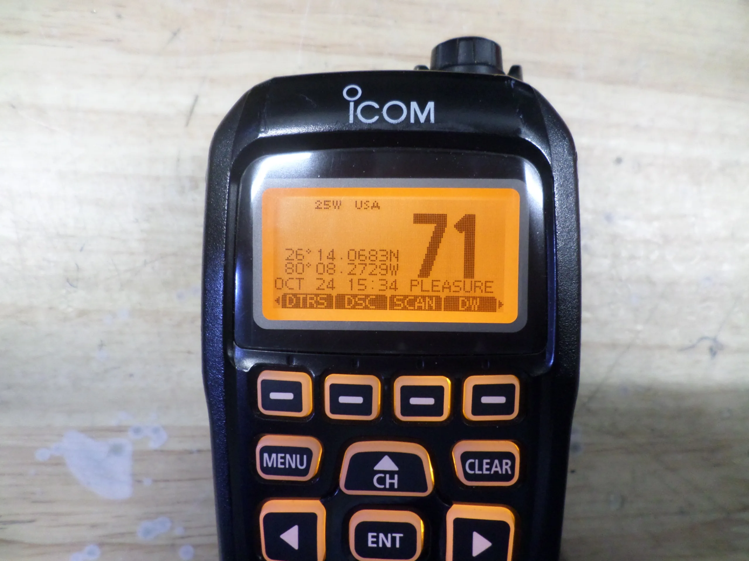 Icom IC-M400BB Black Box VHF Transceiver With HM-195B Handset Complete ...