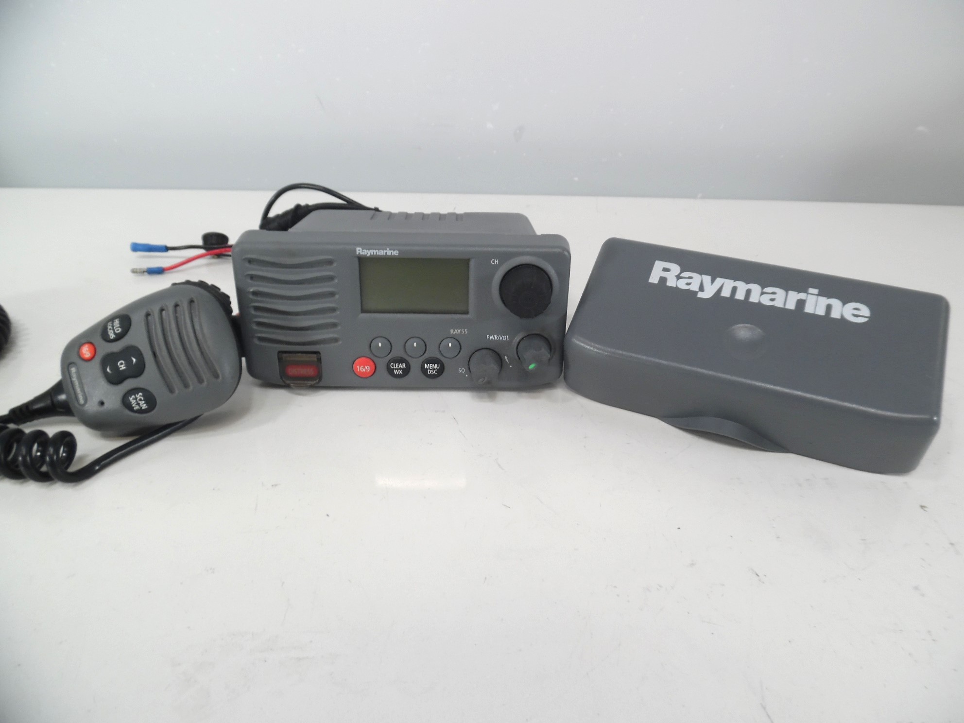 Raymarine RAY55 Marine DSC VHF Radio with Sun Cover - Tested - Max ...