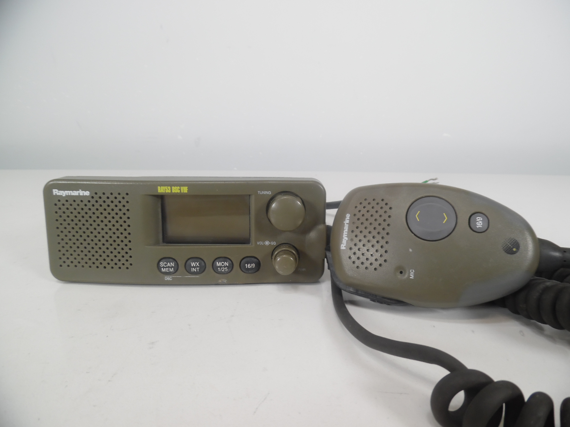 Raymarine RAY53 Marine DSC VHF Radio With Attached Mic - Tested - Max ...