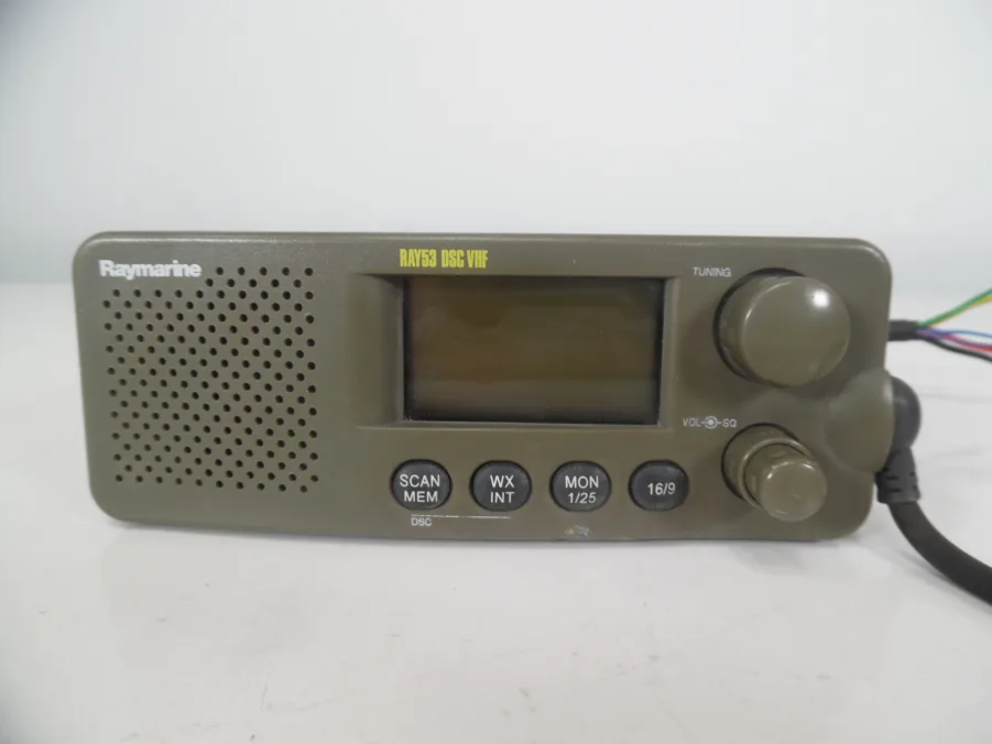 Raymarine RAY53 Marine DSC VHF Radio With Attached Mic - Tested - Max ...