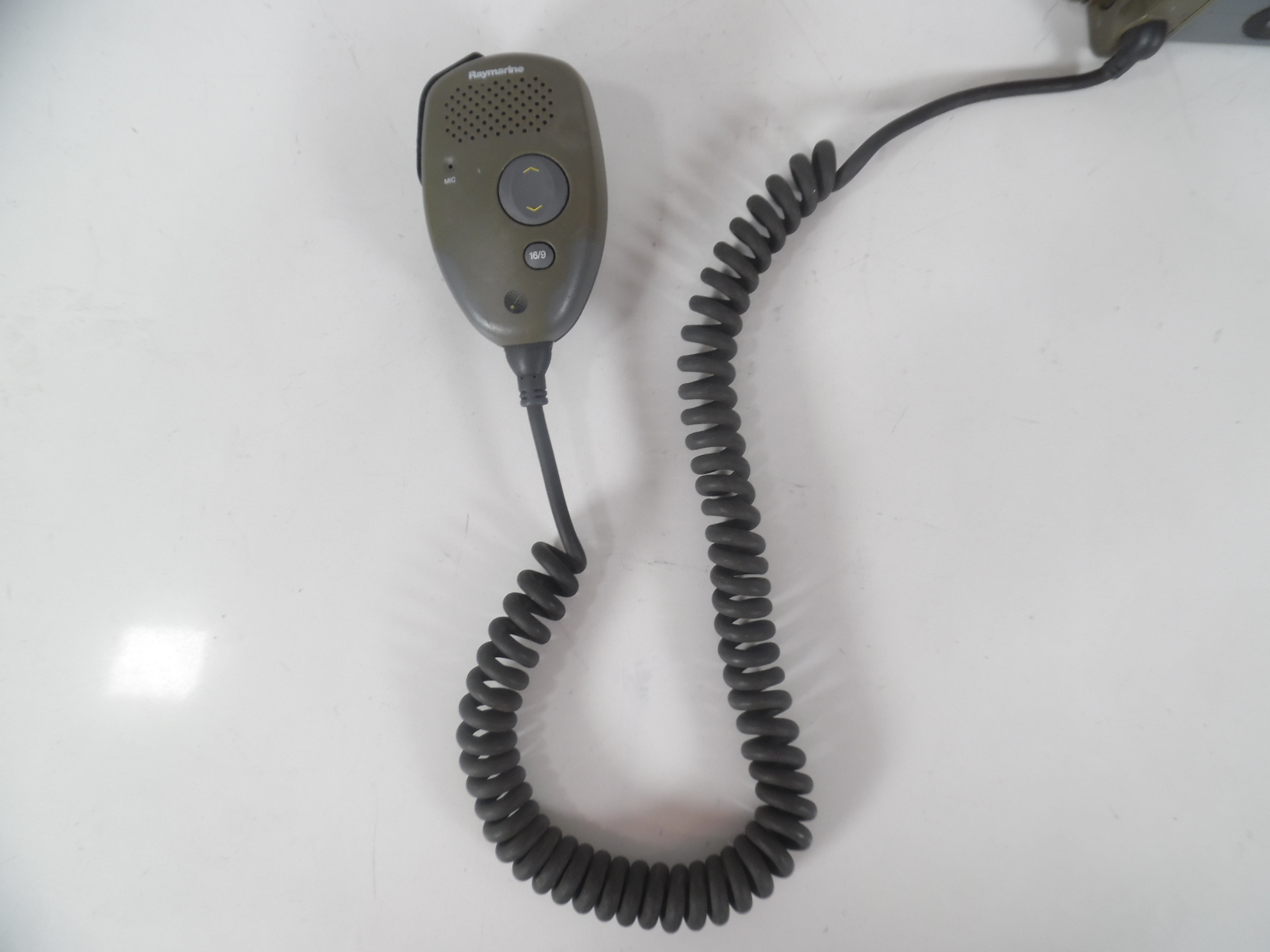 Raymarine RAY53 Marine DSC VHF Radio With Attached Mic - Tested - Max ...