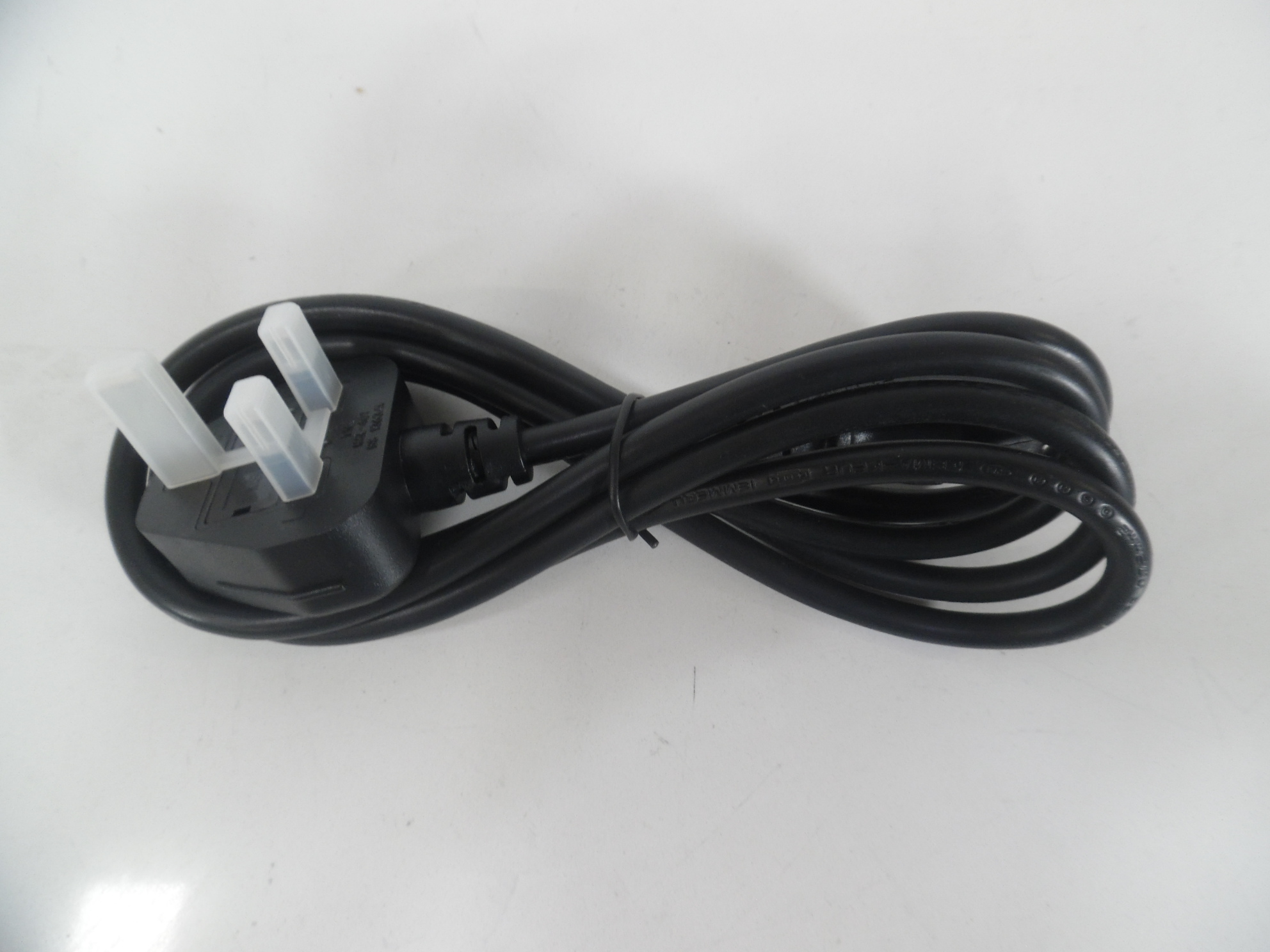 Type G 6ft UK 3-pin Plug to C13 10A Power Cord - Max Marine Electronics